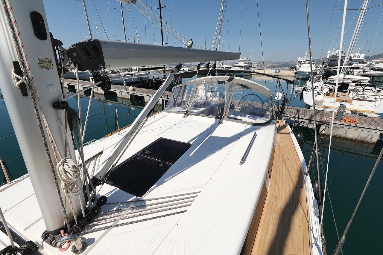 2017 Hanse 415 Cruiser for sale - YachtWorld
