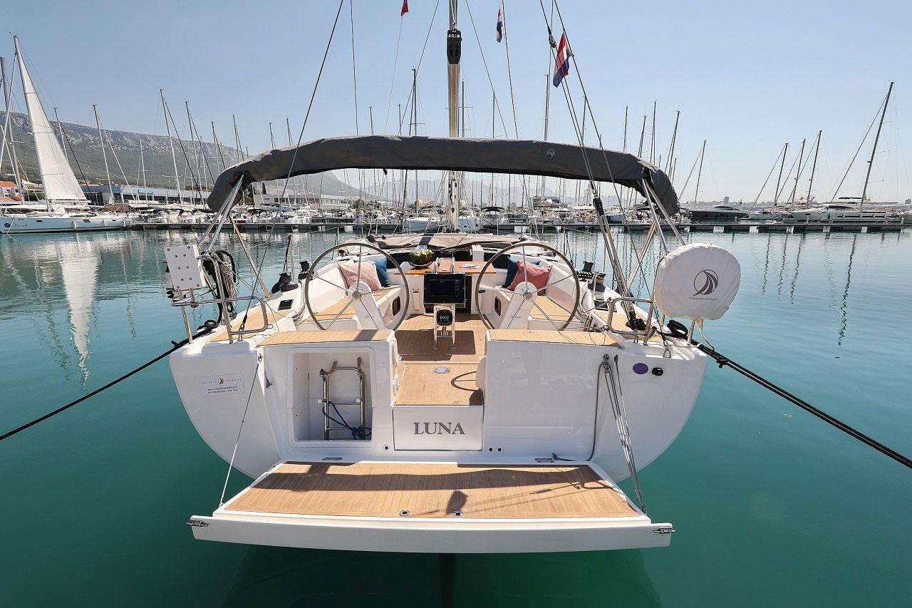2017 Hanse 415 Cruiser for sale - YachtWorld