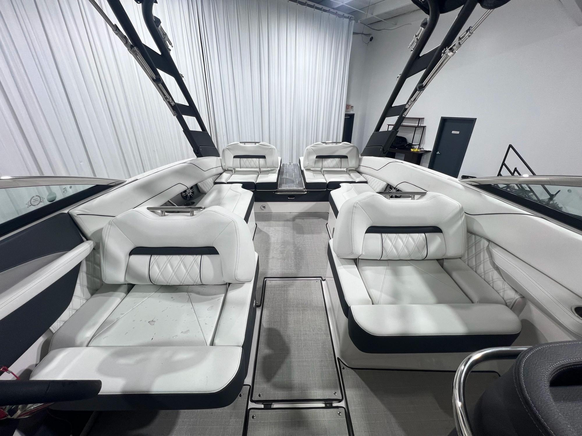 2024 Regal LS6 Bowrider for sale - YachtWorld