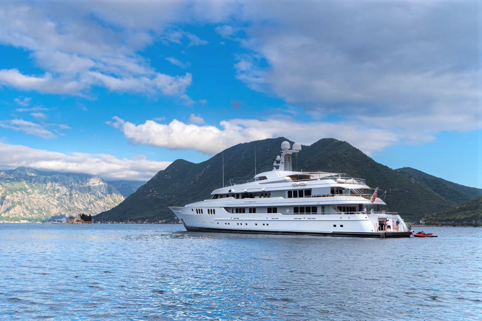 TRIDENT Mega Yacht Feadship for sale - YachtWorld