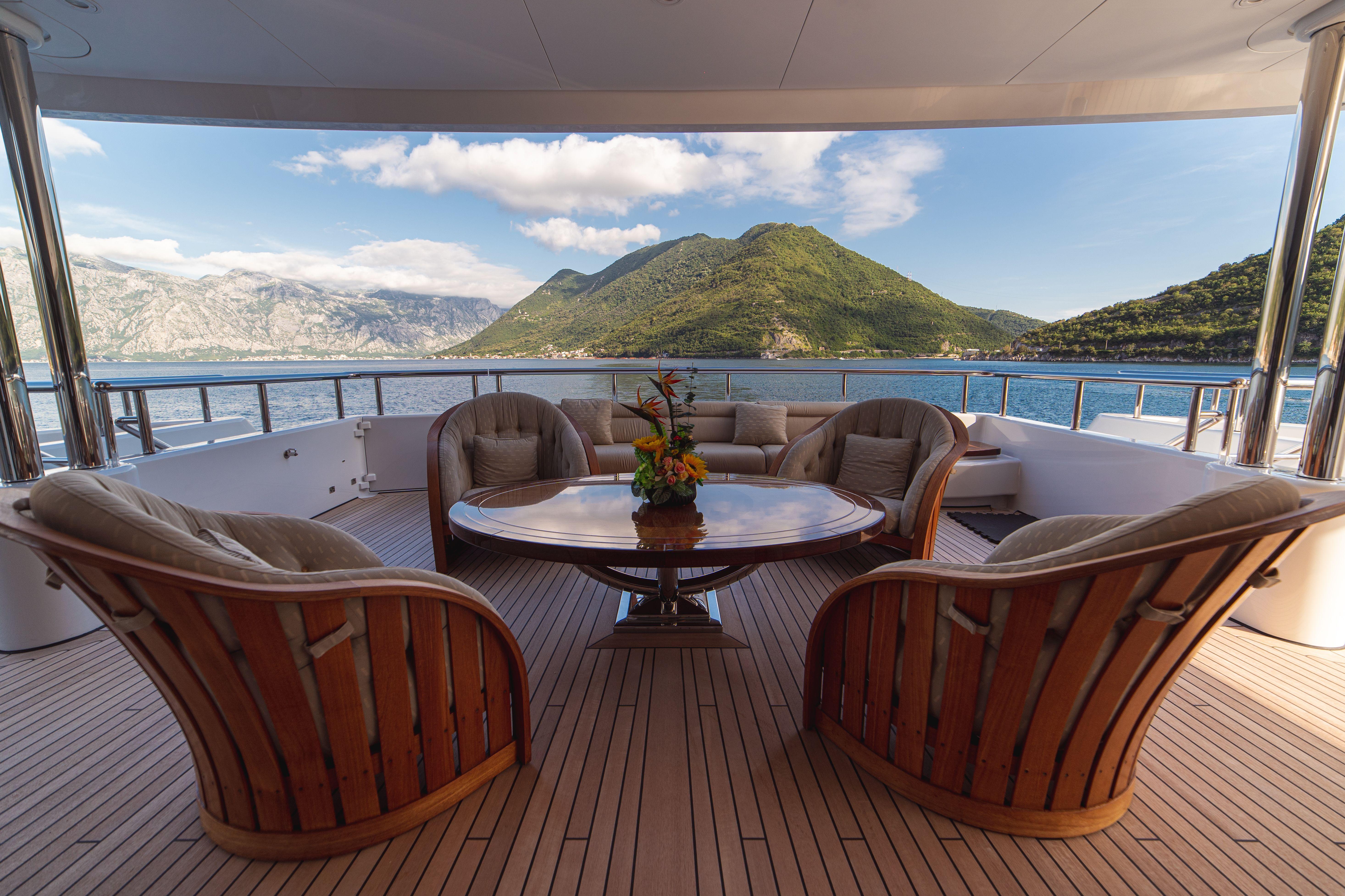 TRIDENT Mega Yacht Feadship for sale - YachtWorld