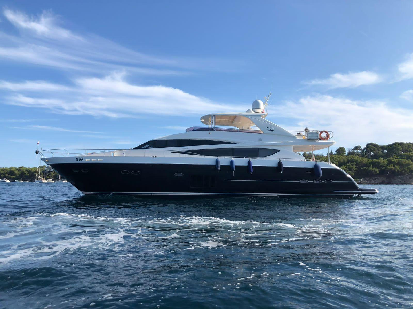 2012 Princess 85 Motor Yacht Cruiser for sale - YachtWorld