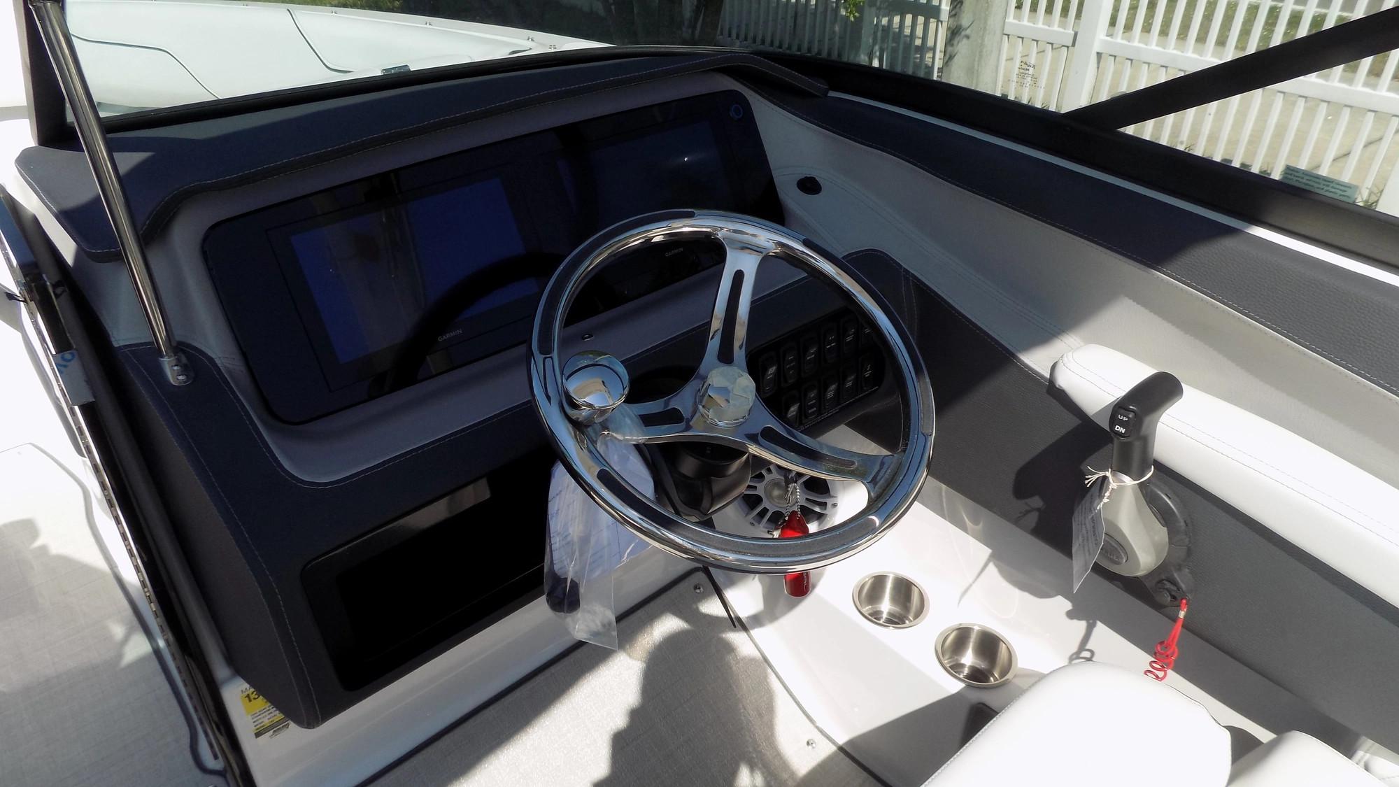 2024 Regal LX2 Bowrider for sale - YachtWorld