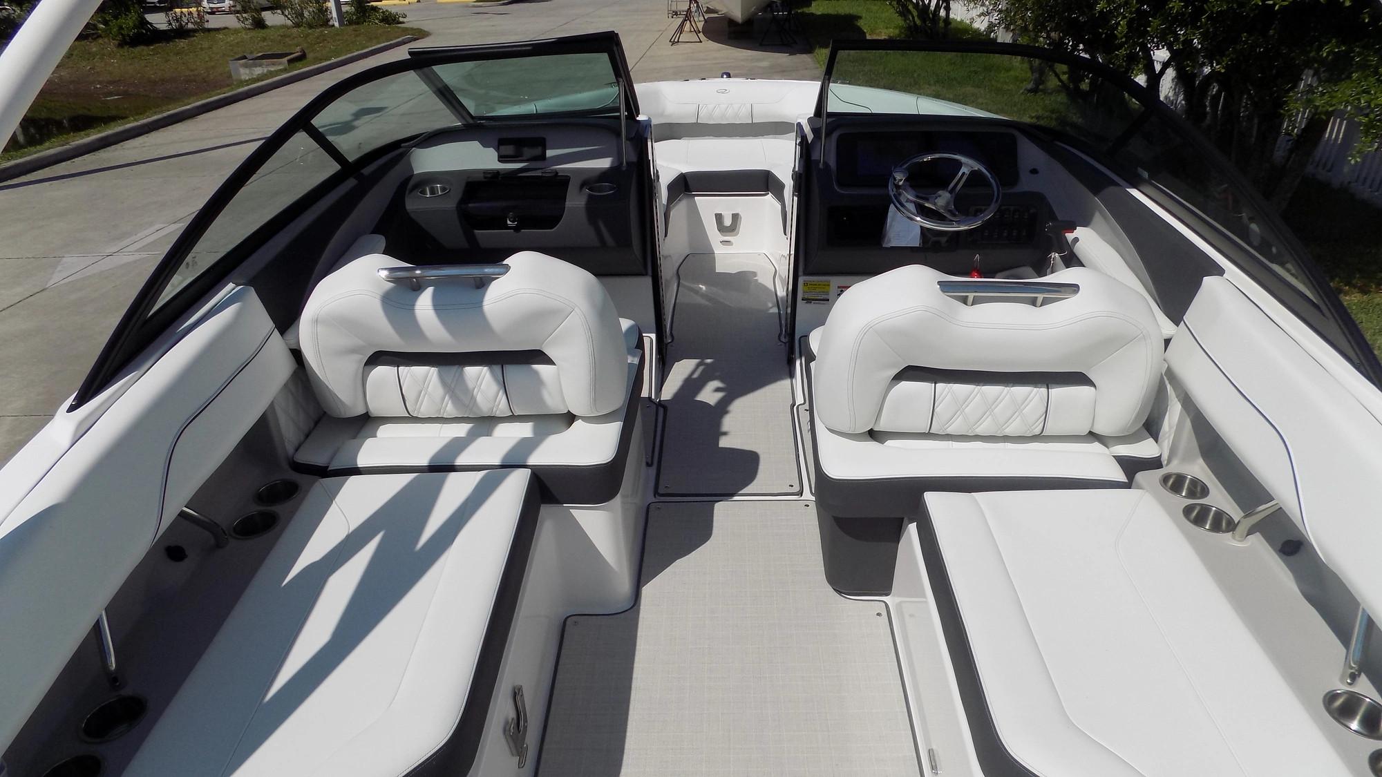 2024 Regal LX2 Bowrider for sale - YachtWorld