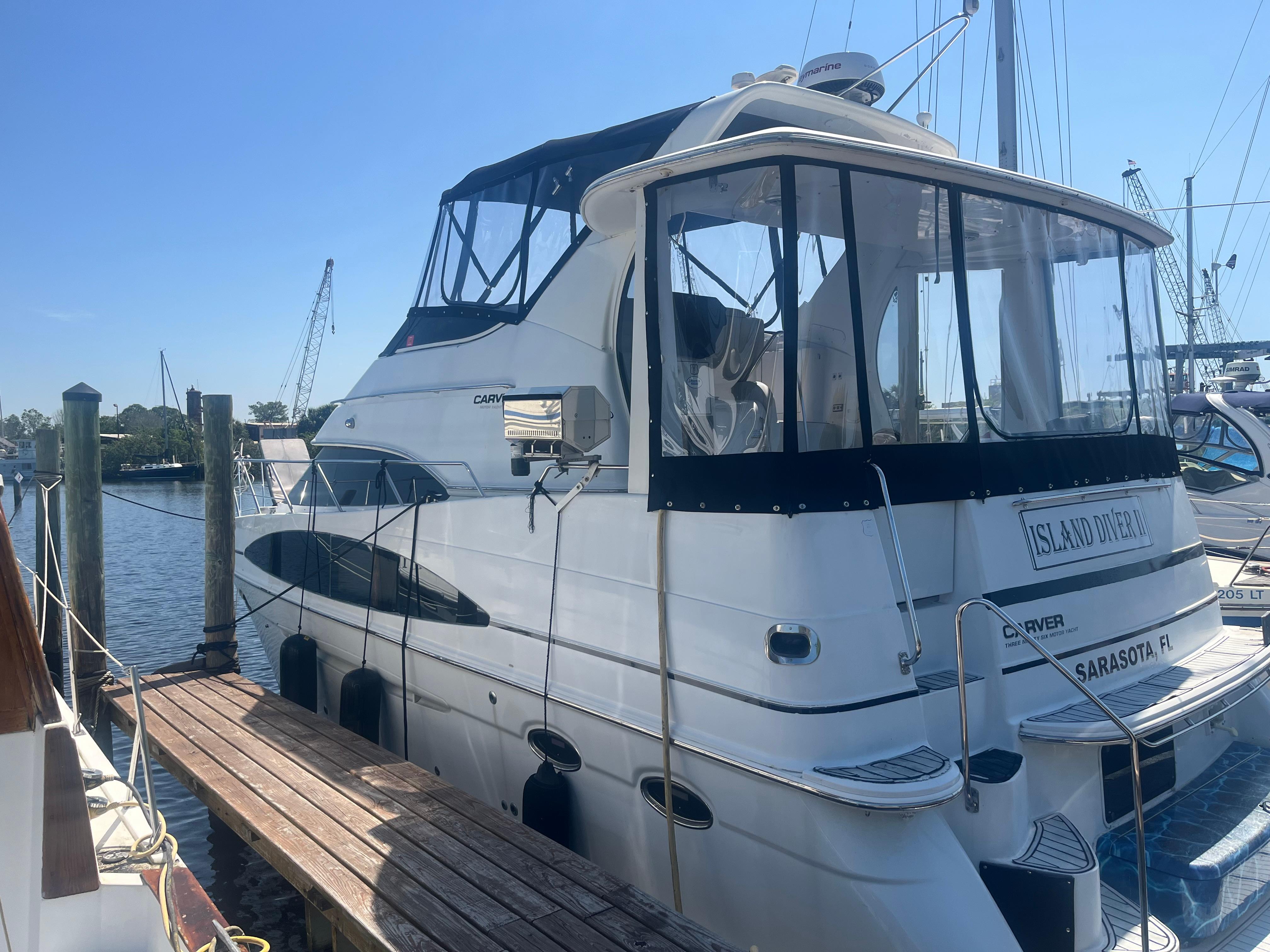 2001 Carver 396 Motor Yacht Yachts à moteur à vendre - YachtWorld