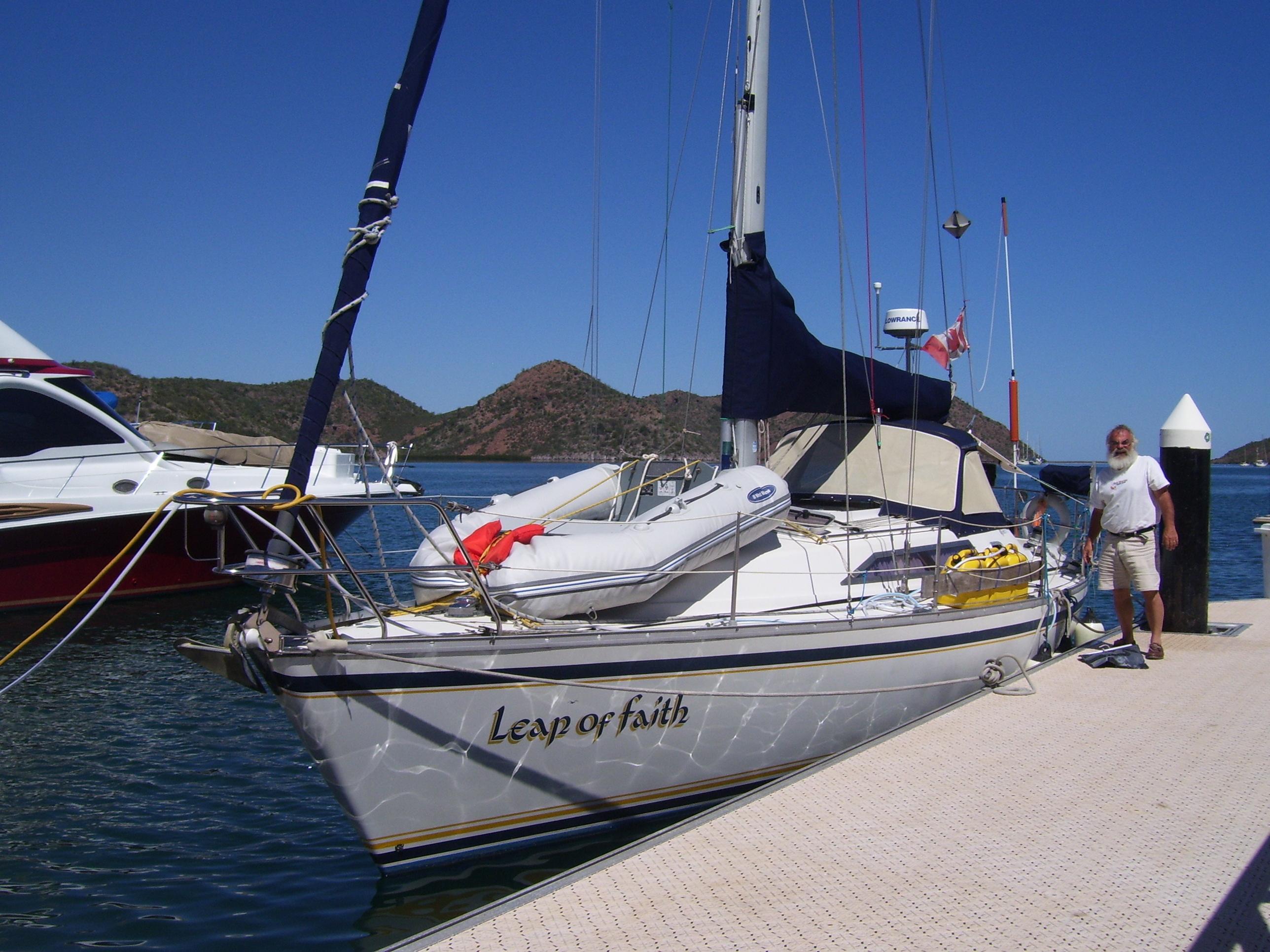 1988 CS 36 Merlin Cruiser for sale - YachtWorld