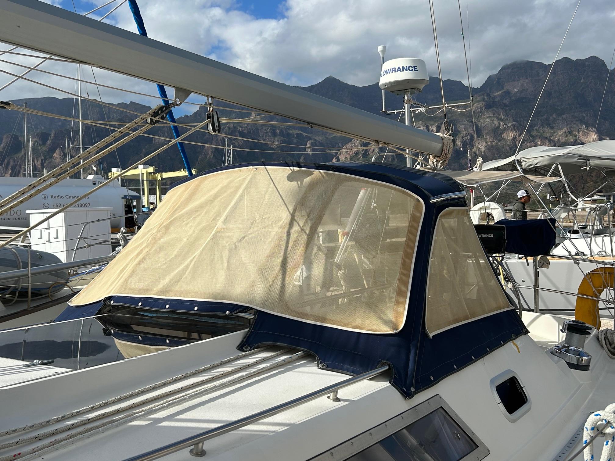 1988 CS 36 Merlin Cruiser for sale - YachtWorld