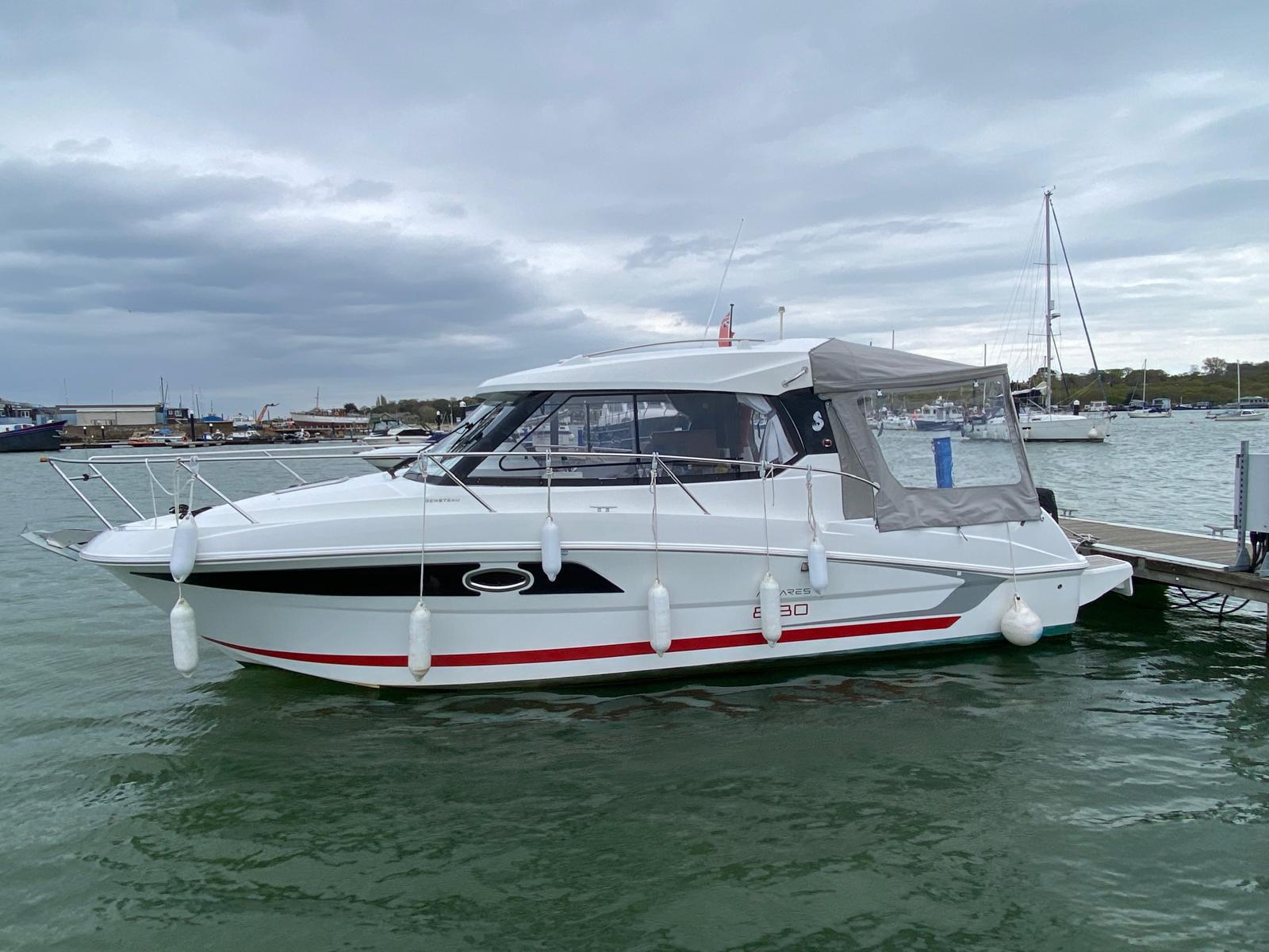 Used 2015 Beneteau Antares 8.80 OB - Hampshire | TopBoats