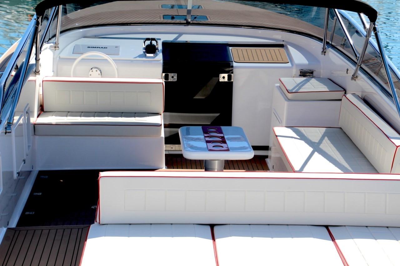 2010 VanDutch 40 Motor Yachts for sale - YachtWorld