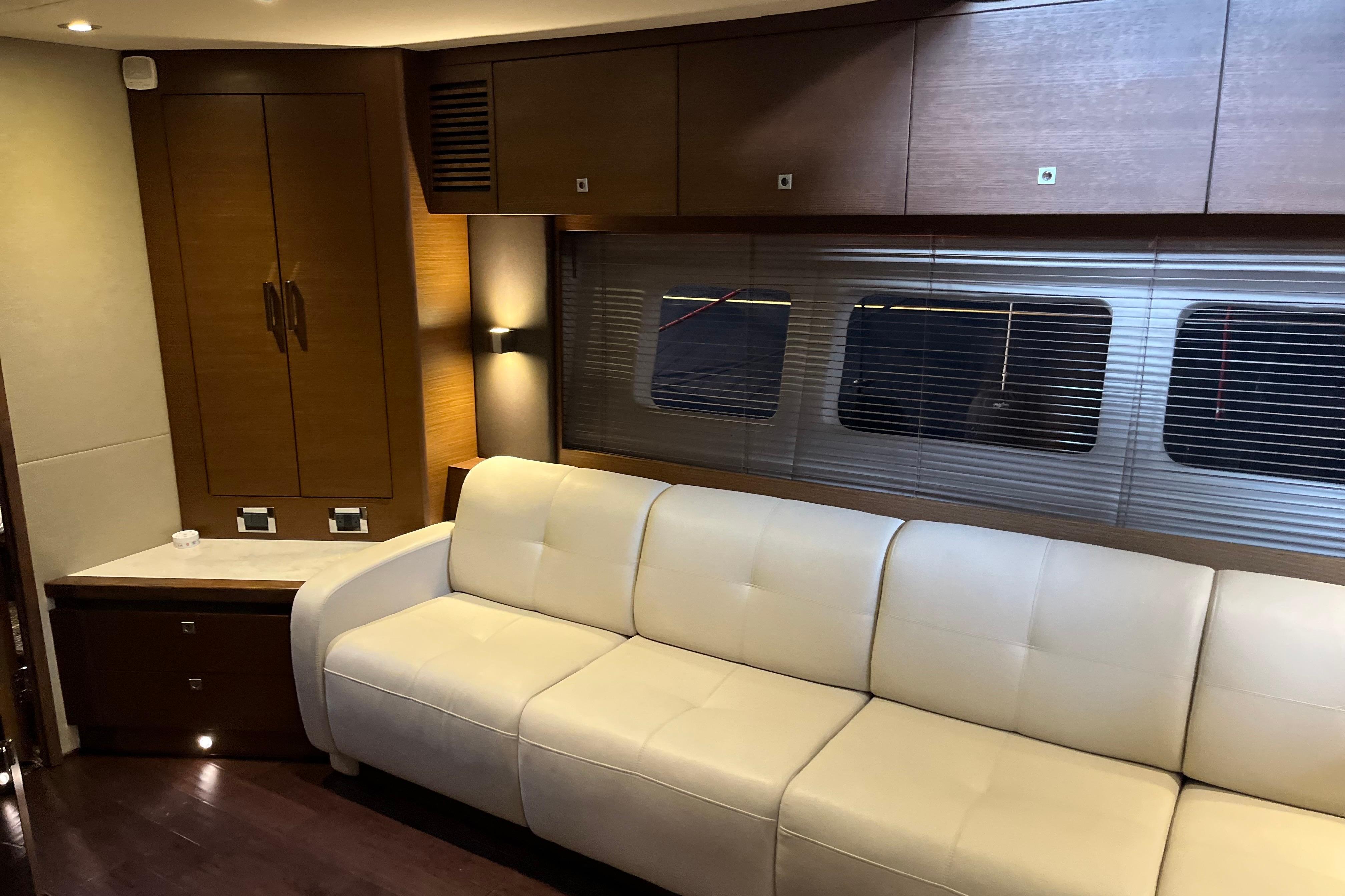 2015 Sea Ray 510 Sundancer Yachts à moteur à vendre - YachtWorld