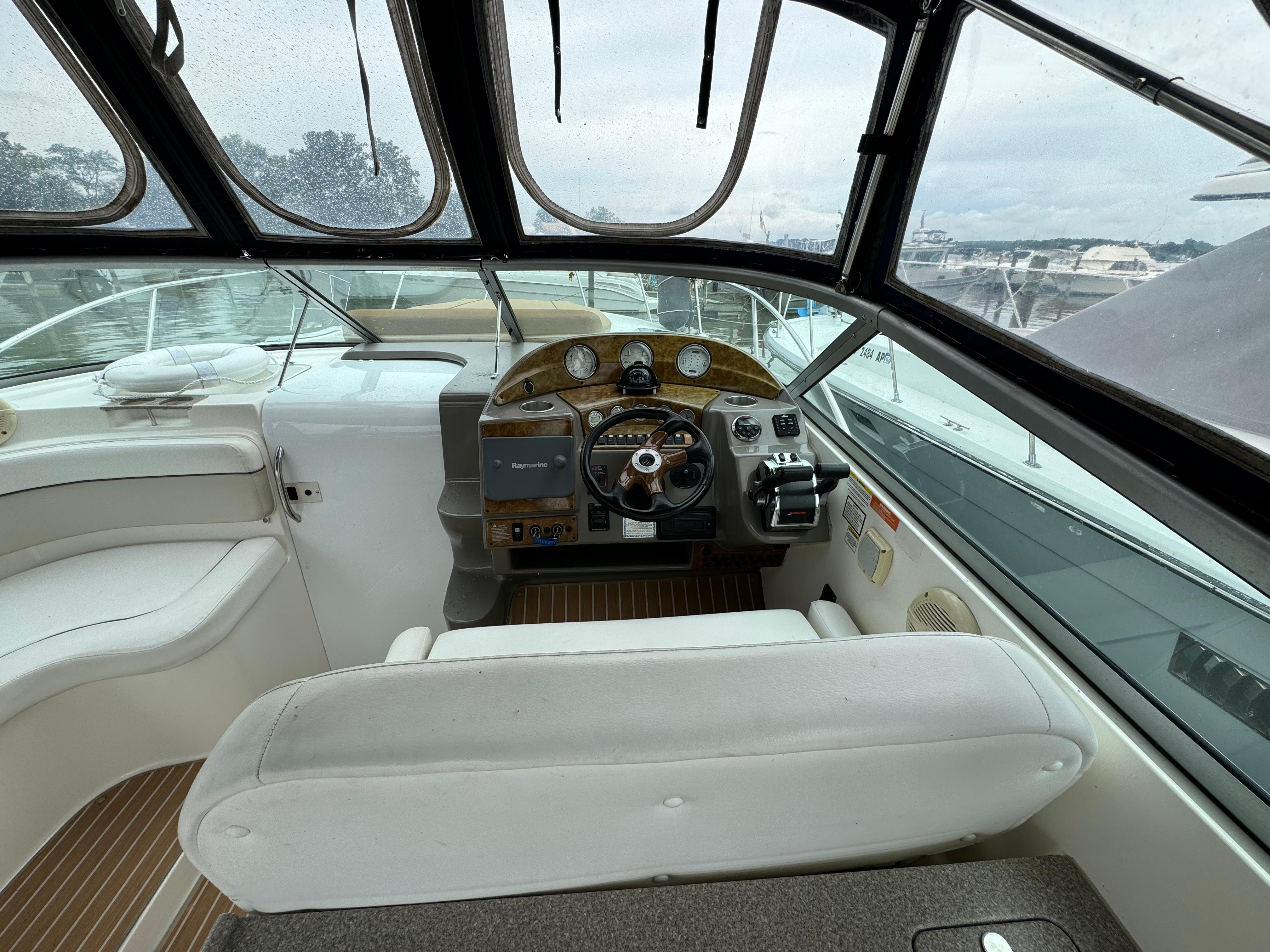 2006 Rinker 320 Express Cruiser Cruiser for sale - YachtWorld