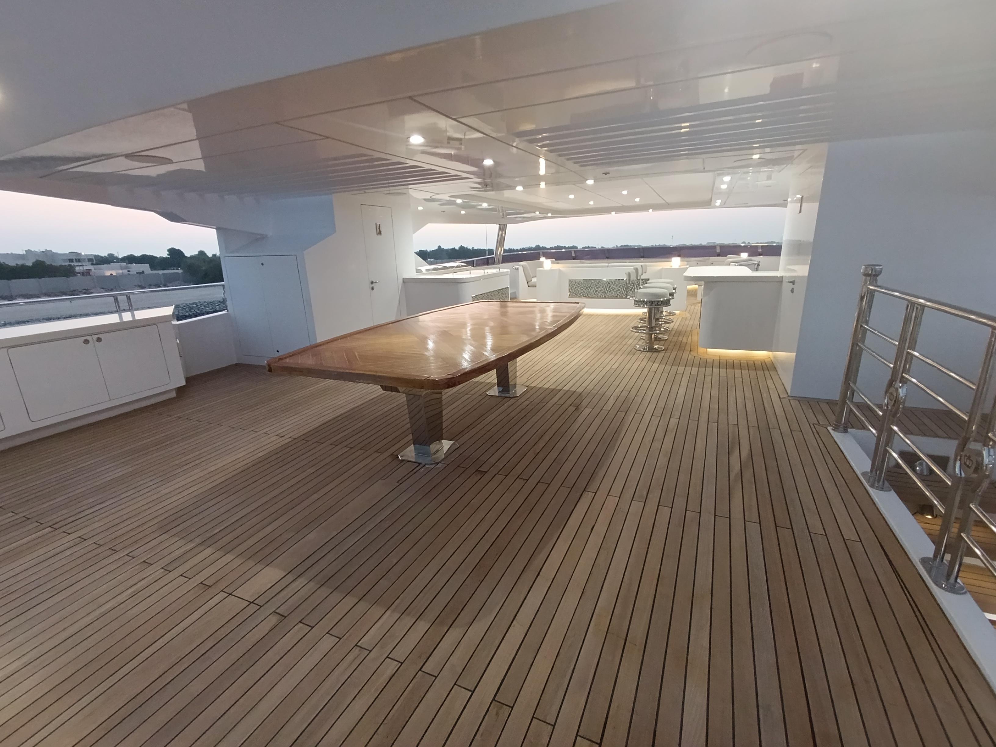 Tweedehands 2018 Gulf Craft Majesty 155 | YachtFocus