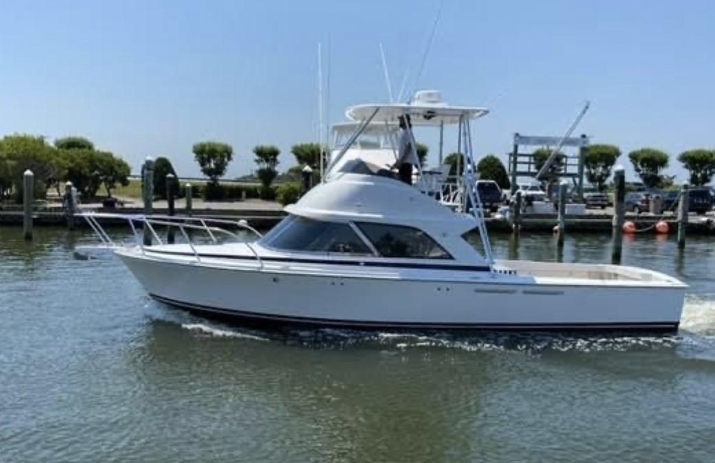 Bertram Yachts 35 Flybridge Boat For Sale - Waa2