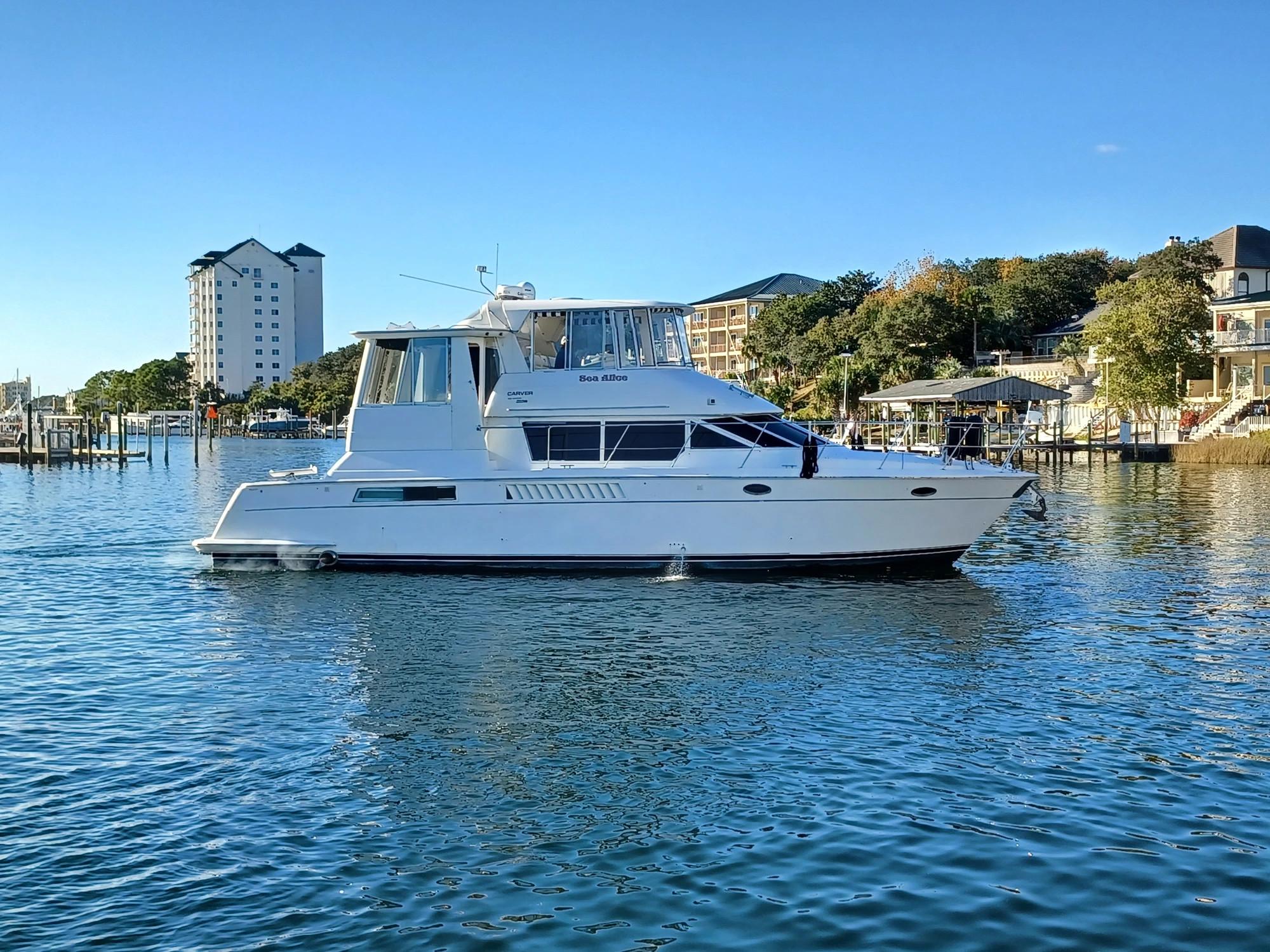 1997 Carver 500 Cockpit Motor Yacht Motoryachten Kaufen - YachtWorld