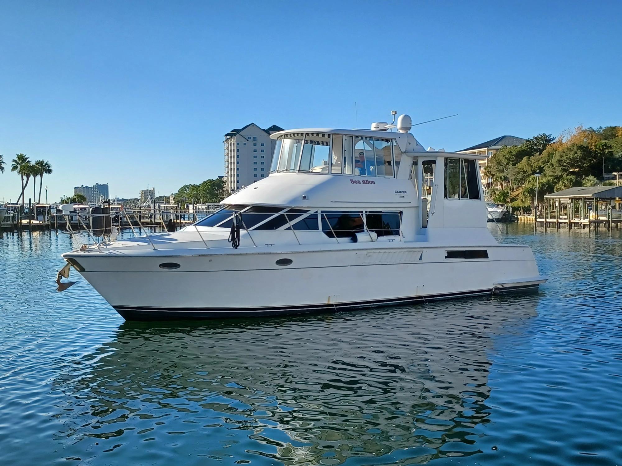 1997 Carver 500 Cockpit Motor Yacht Motoryachten Kaufen - YachtWorld