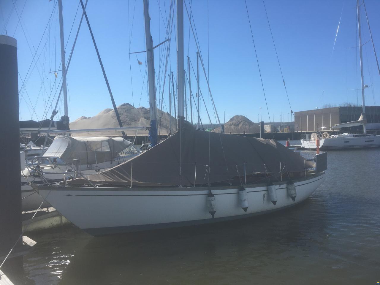 1974 Hallberg-Rassy Mistral 33 Kryssare till salu- YachtWorld