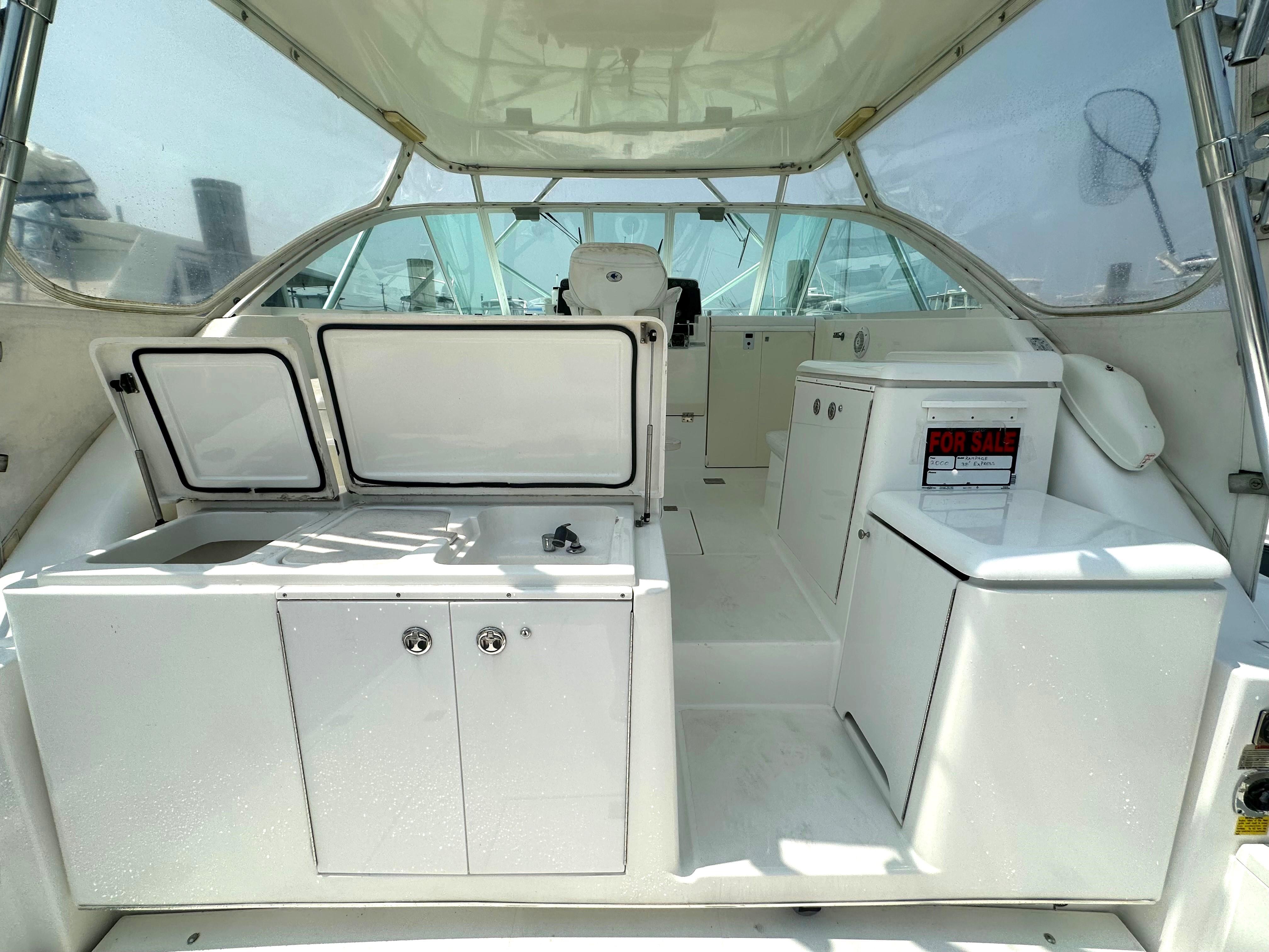 2000 Rampage 38 Express Saltwater Fishing for sale - YachtWorld