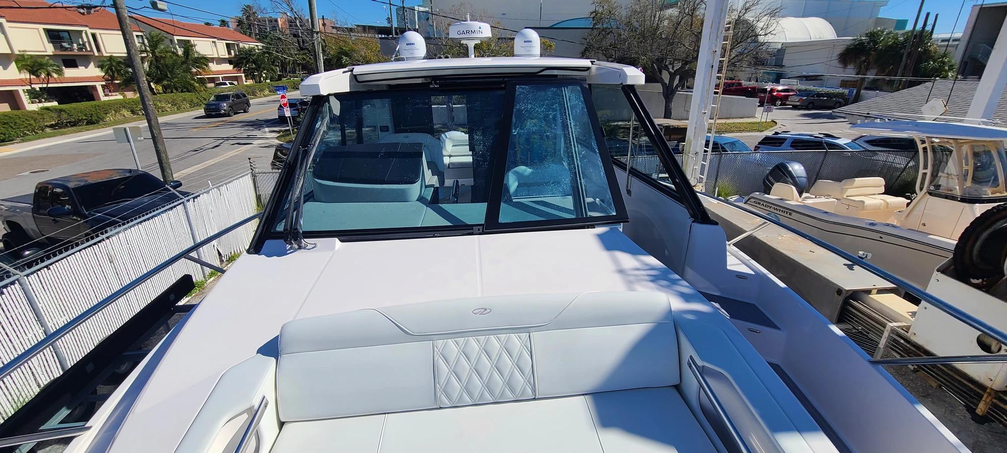 2021 Regal 36 XO Cruiser for sale - YachtWorld