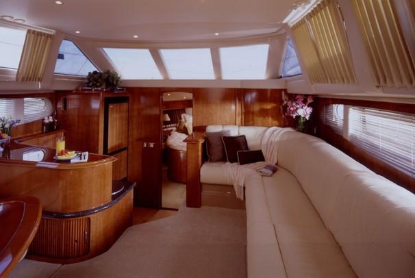 2006 Carver 44 Cockpit Motor Yacht Cruiser for sale - YachtWorld