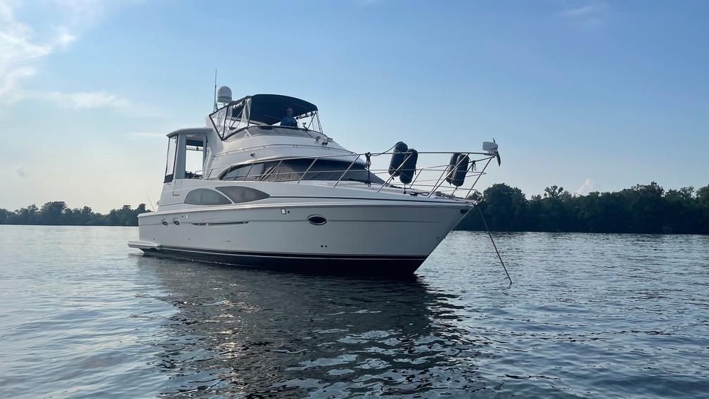 2006 Carver 44 Cockpit Motor Yacht Cruiser for sale - YachtWorld