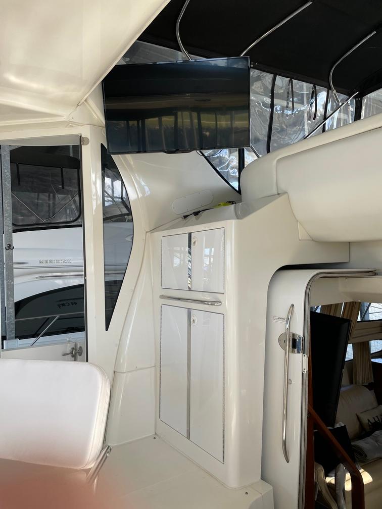 2006 Carver 44 Cockpit Motor Yacht Motorcruiser Kaufen - YachtWorld