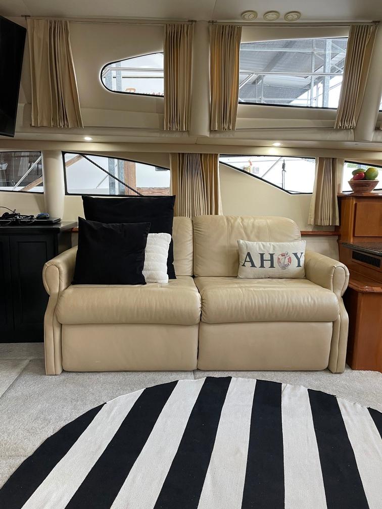 2006 Carver 44 Cockpit Motor Yacht Cruiser for sale - YachtWorld