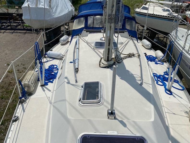 1983 Canadian Sailcraft CS 33 Racer/ Cruiser Segelboote Kaufen - YachtWorld