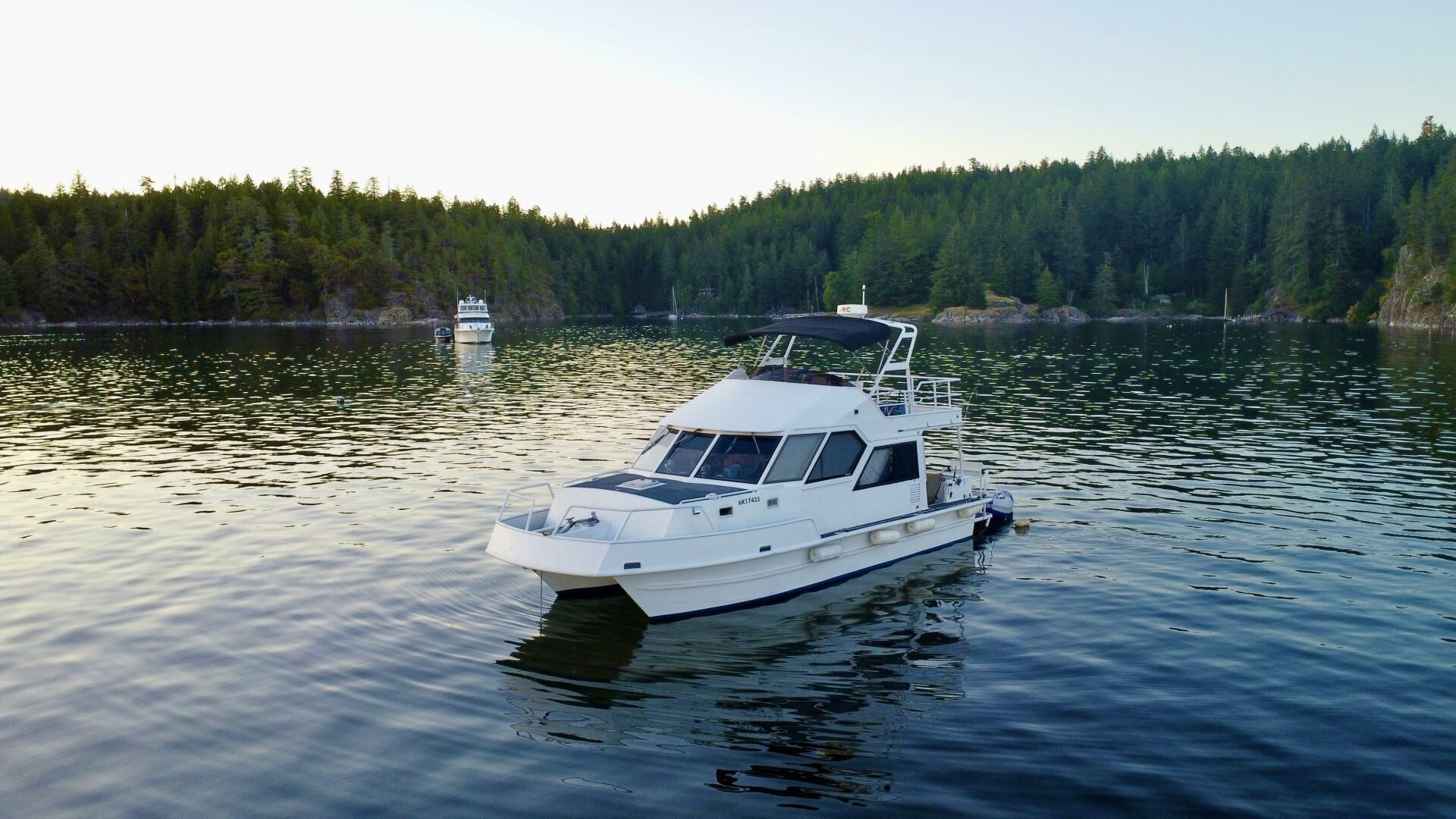 Gebrauchte Armstrong Marine 35 Cat Boote kaufen | YachtWorld