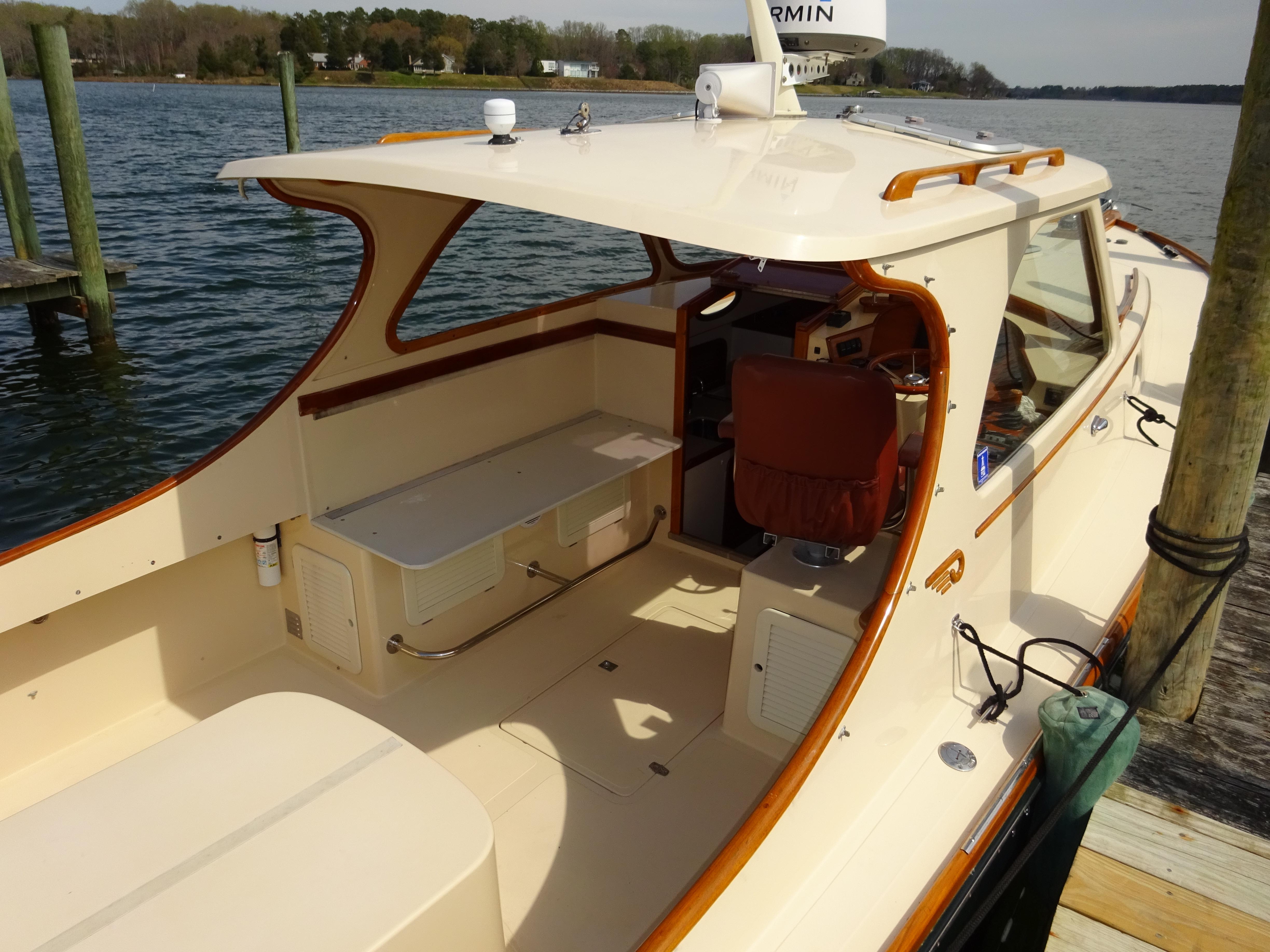 1995 Hinckley Picnic Boat Classic Downeast for sale - YachtWorld