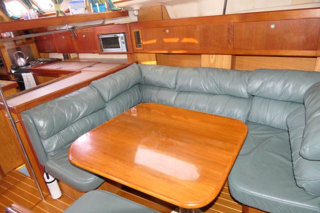 2000 Hunter 460 Cruiser for sale - YachtWorld