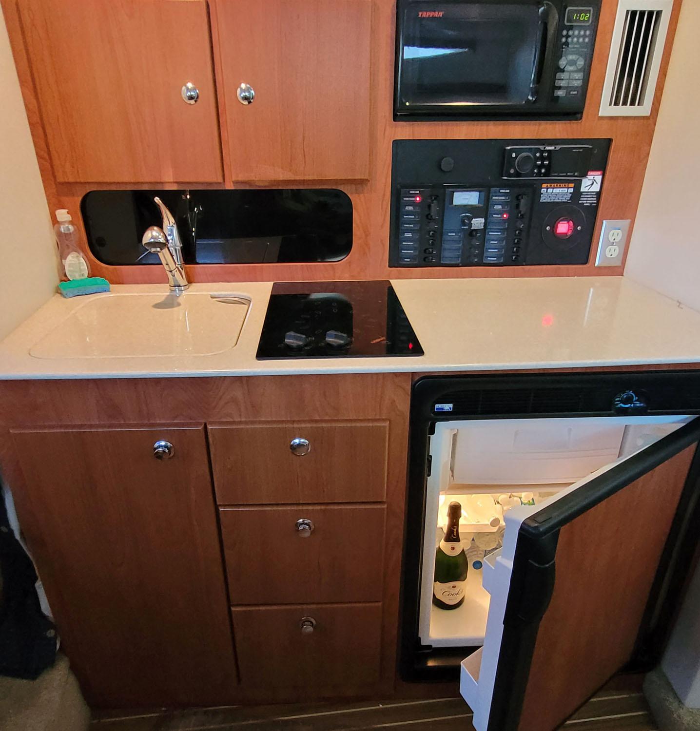 2008 Bayliner 340 Cruiser for sale - YachtWorld