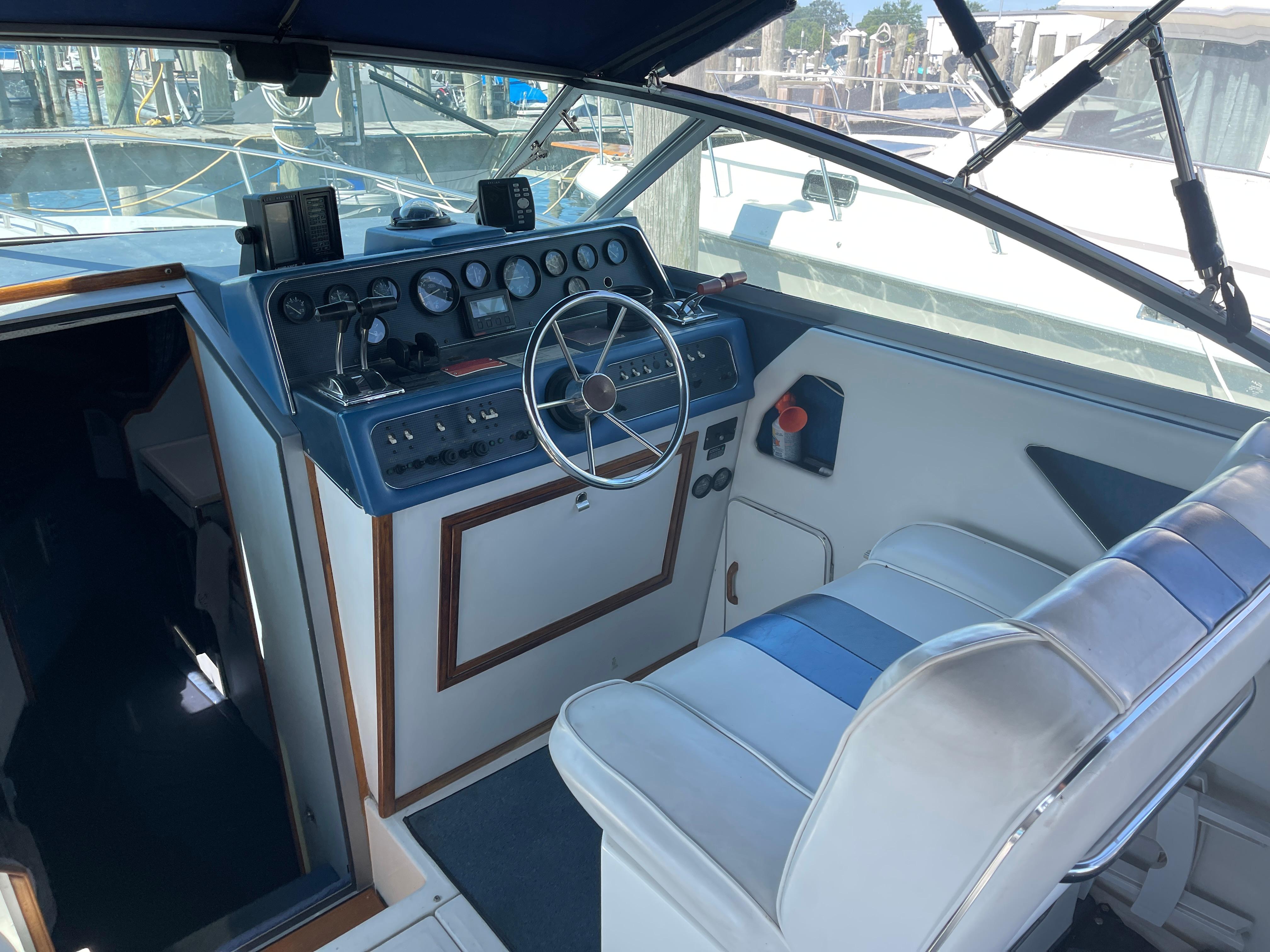 1989 Sea Ray 300 Weekender Cruiser for sale - YachtWorld