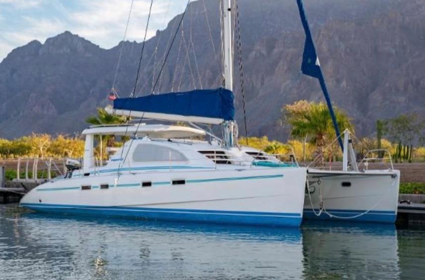 Leopard 43 | 2006 | 13m | Boatshop24