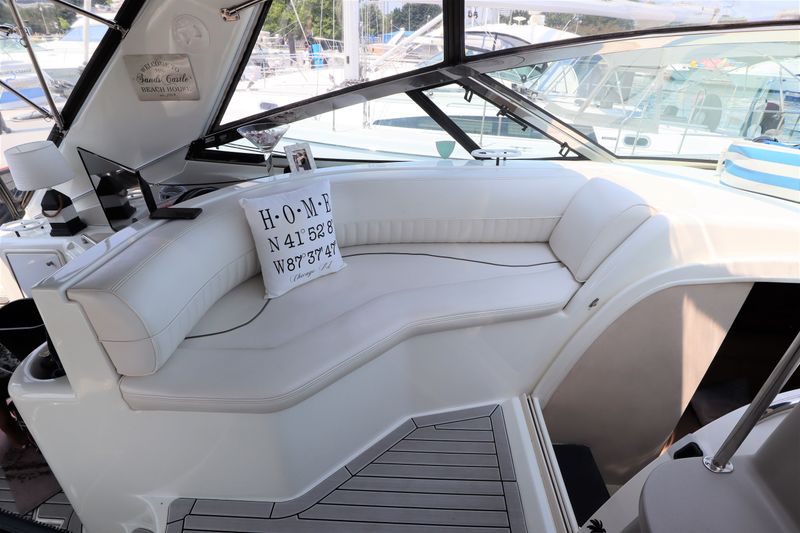 2001 Cruisers Yachts 3870 Express - Weber Yachts