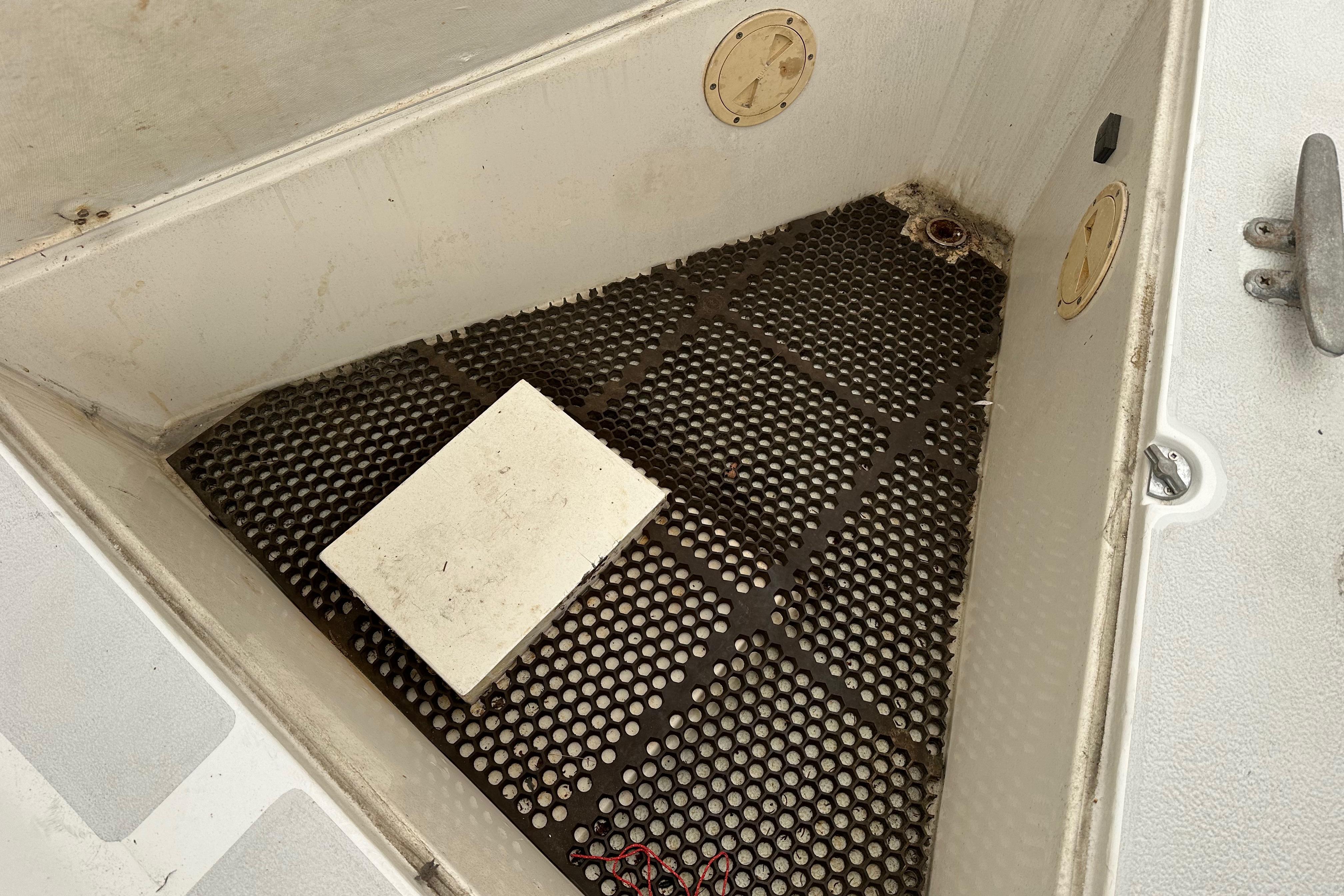 1981 Islander Freeport Center Cockpit 36 Centre Cockpit for sale ...