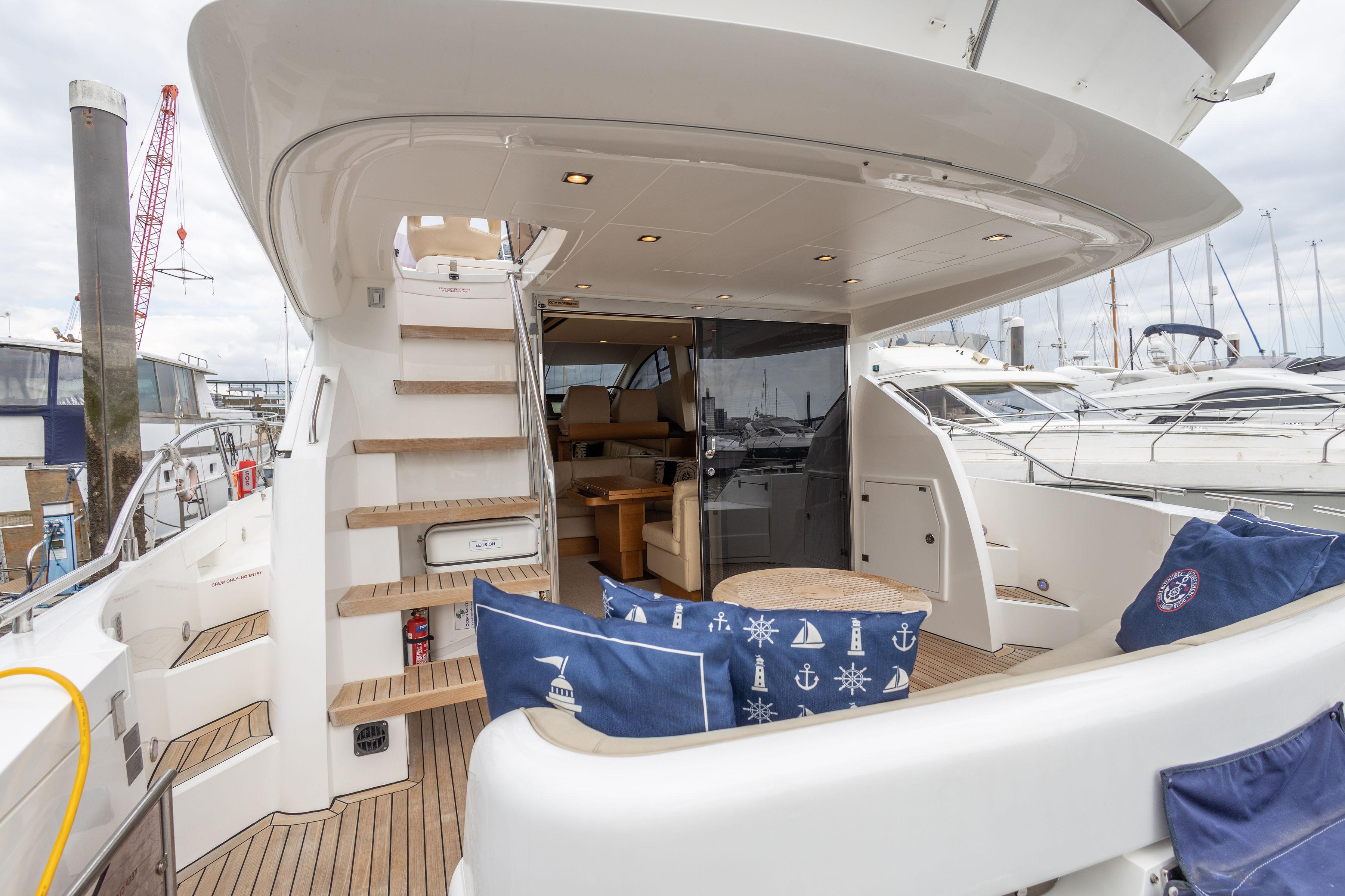 2009 Fairline Phantom 48 Cruiser for sale - YachtWorld