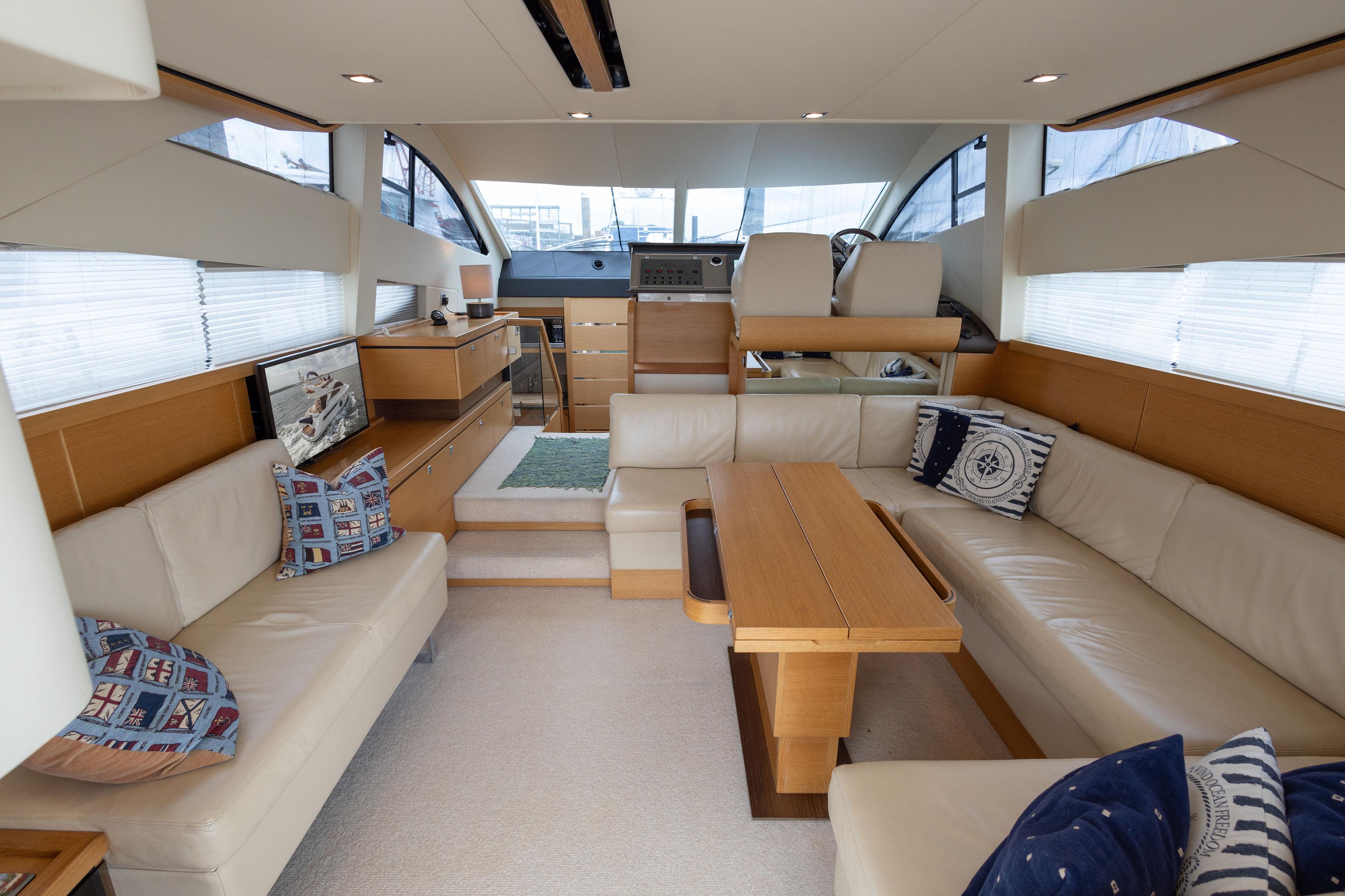 2009 Fairline Phantom 48 Cruiser for sale - YachtWorld