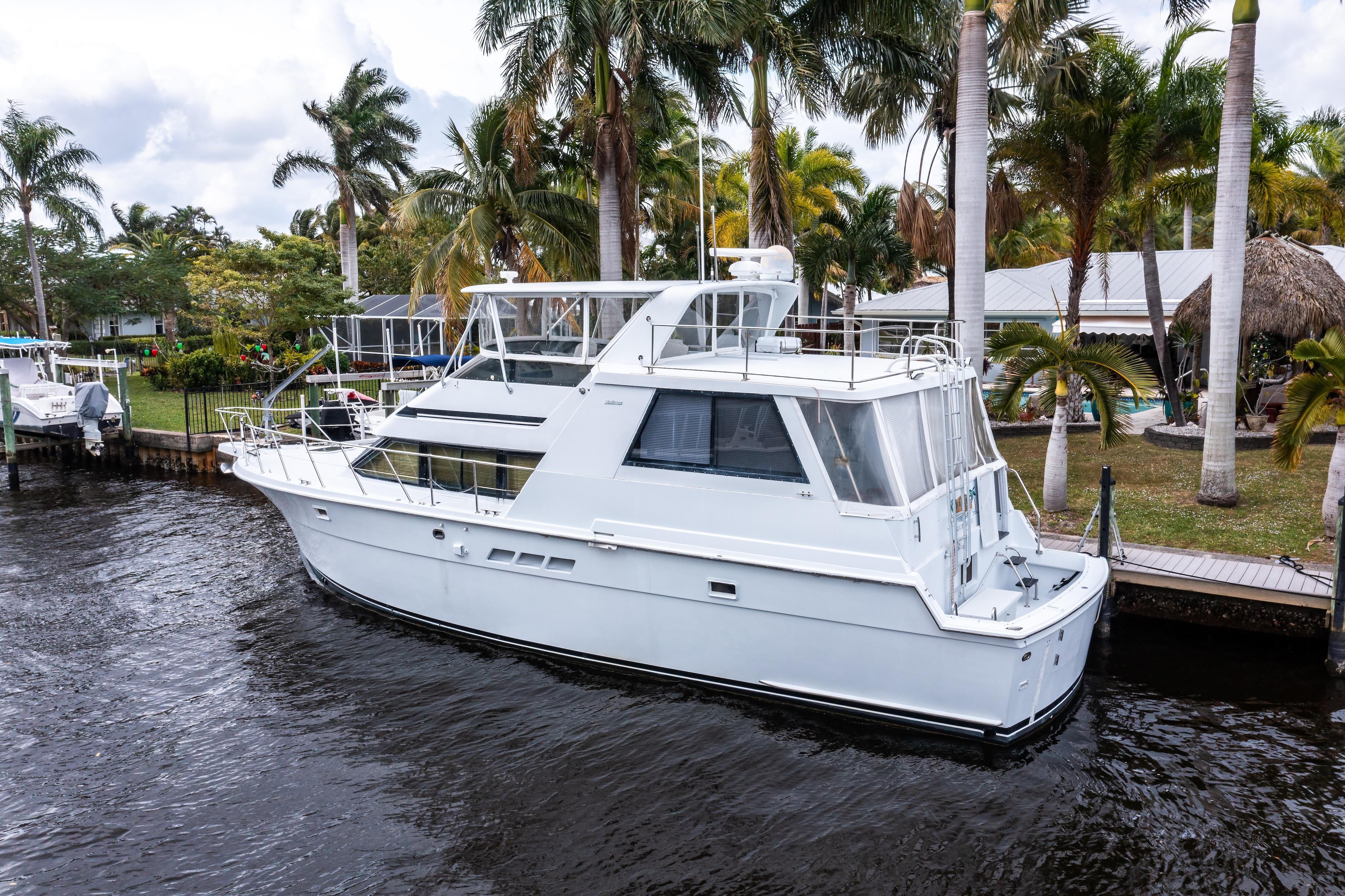1999 Hatteras 52 Cockpit Motor Yacht Motor Yachts for sale - YachtWorld