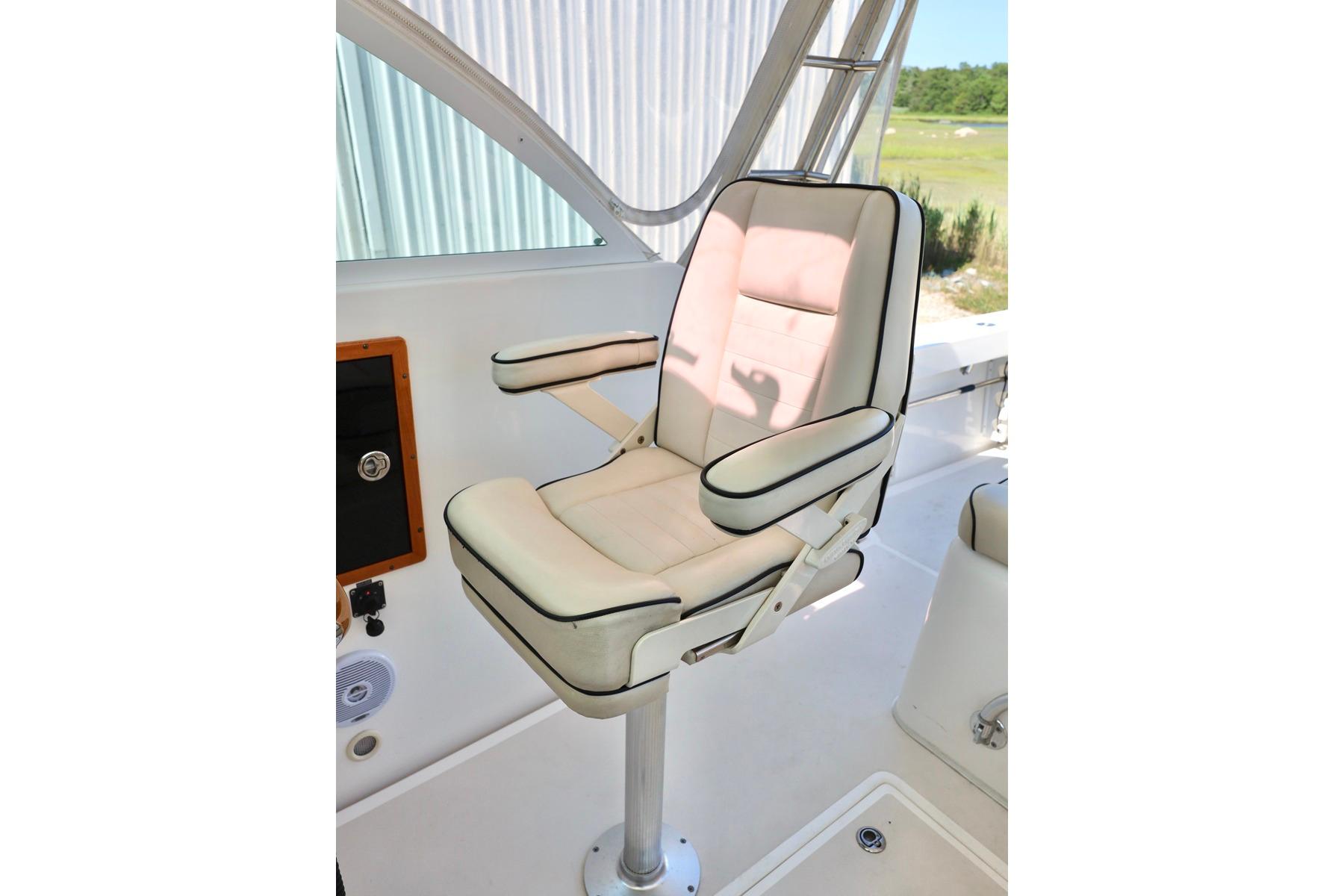 2008 Hunt Yachts Surfhunter 29 Hardtop Express Express Cruiser for sale ...