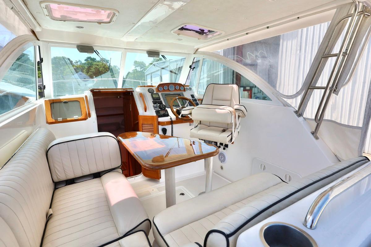 2008 Hunt Yachts Surfhunter 29 Hardtop Express Express Cruiser for sale ...