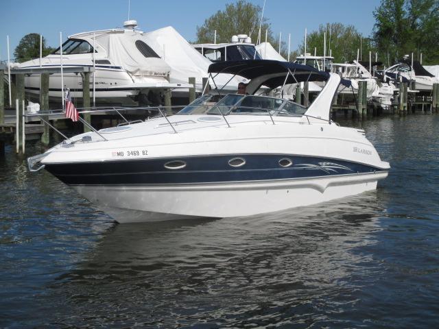 2007 Larson Cabrio 310 Mid-Cabin Express Cruiser for sale - YachtWorld