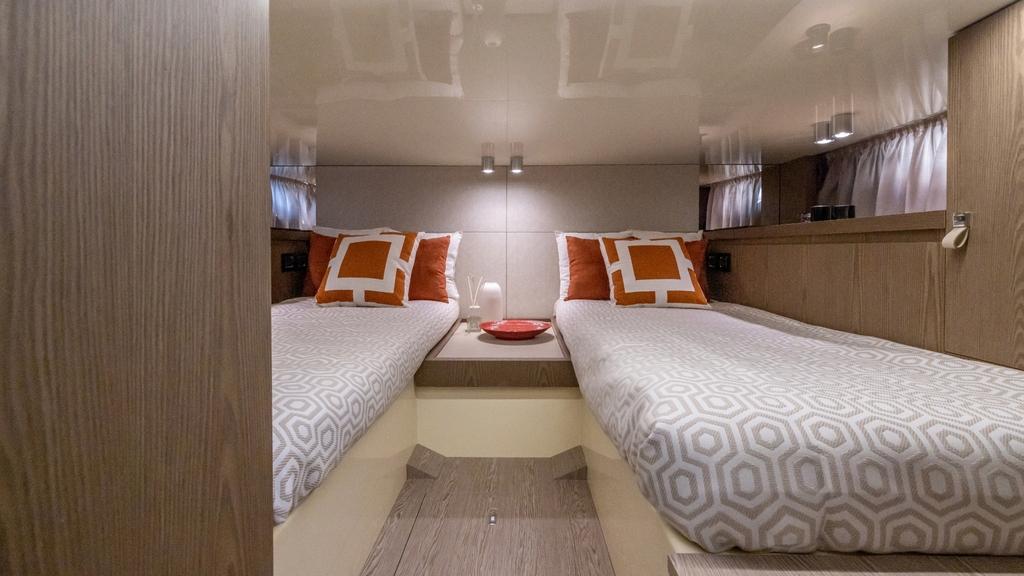 2024 Invictus TT 420 Cruiser for sale - YachtWorld