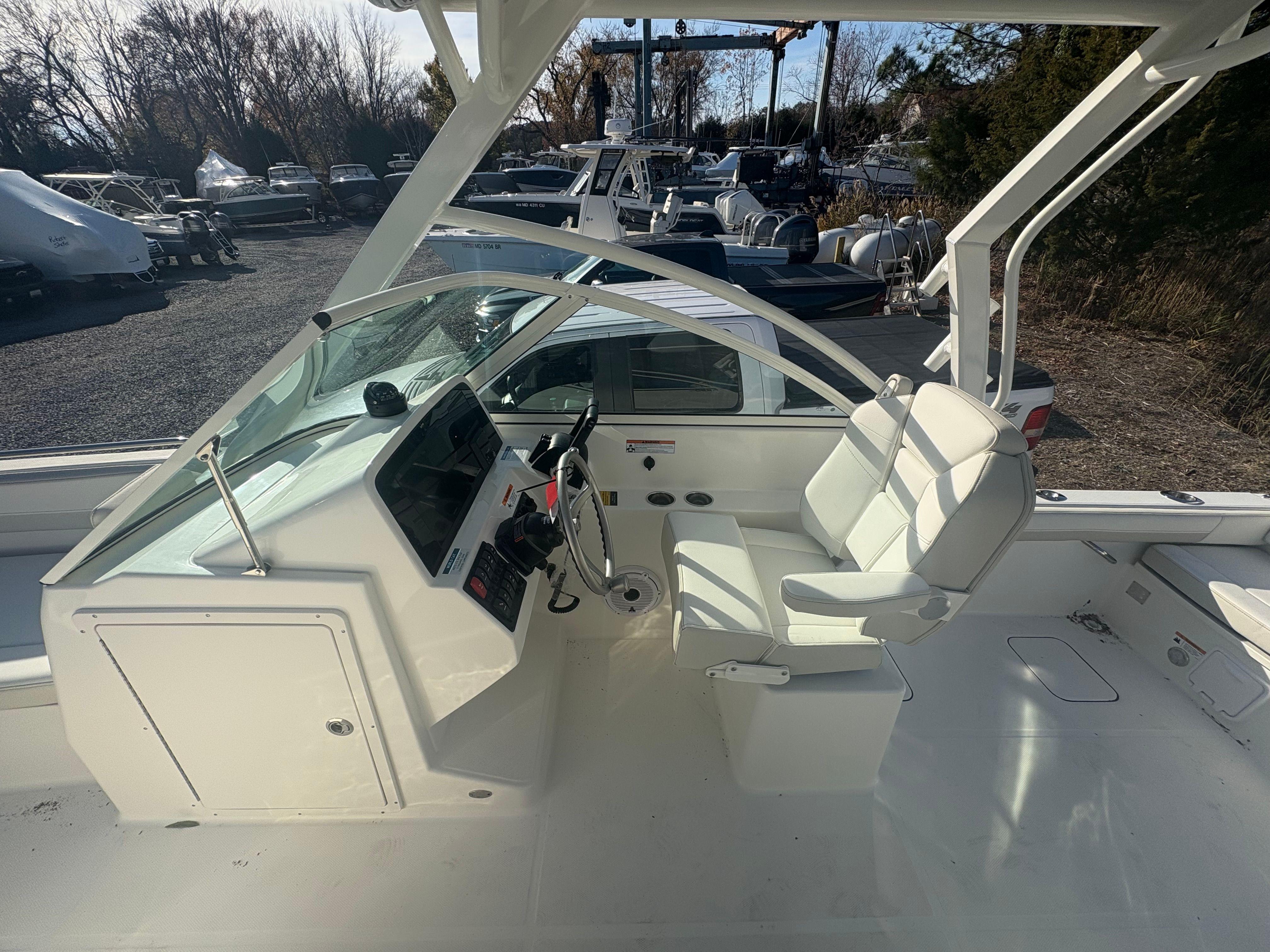 2025 World Cat 230 DC Dual Console for sale - YachtWorld