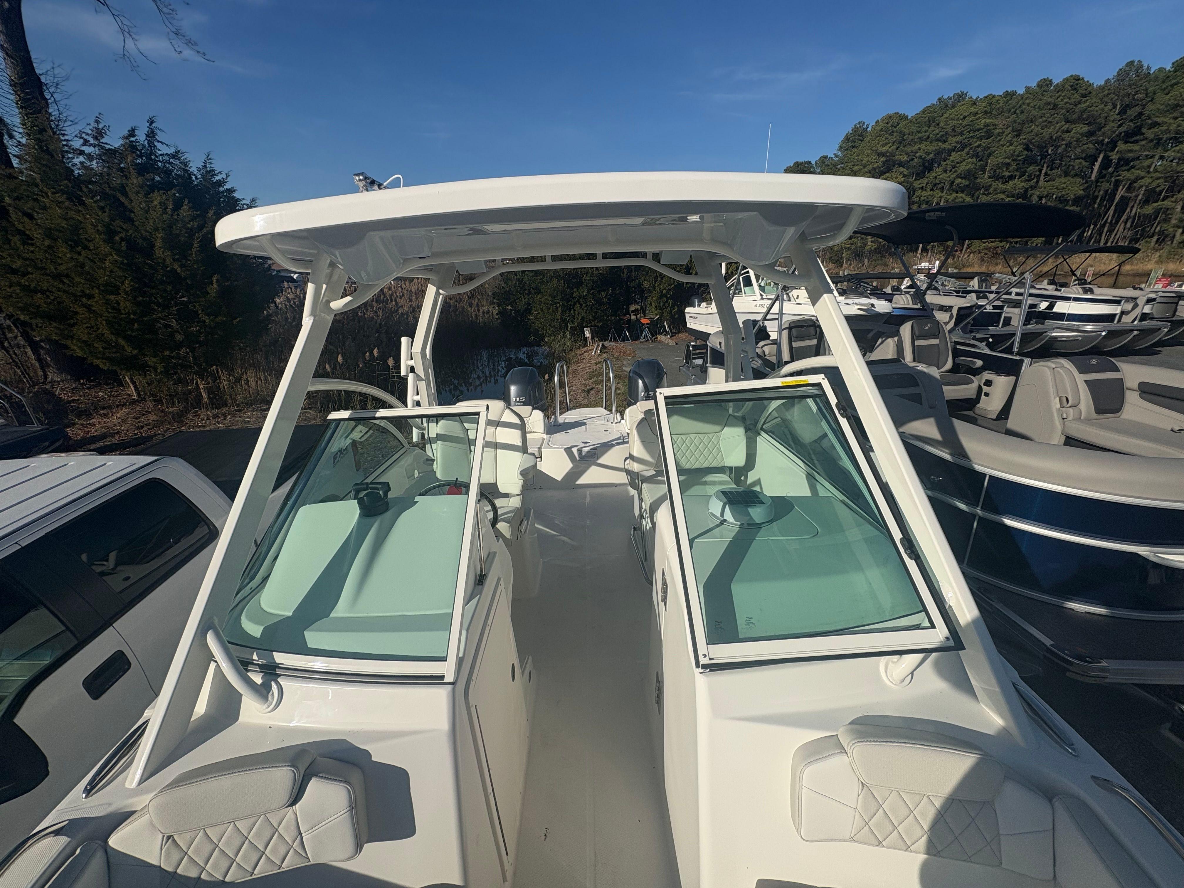 2025 World Cat 230 DC Dual Console for sale - YachtWorld