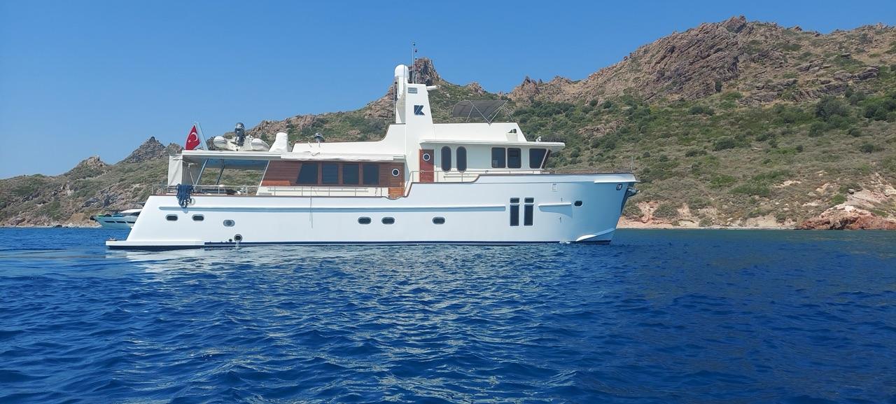 2010 Custom-Craft TRAWLER KUNTUR 76 Trawler for sale - YachtWorld