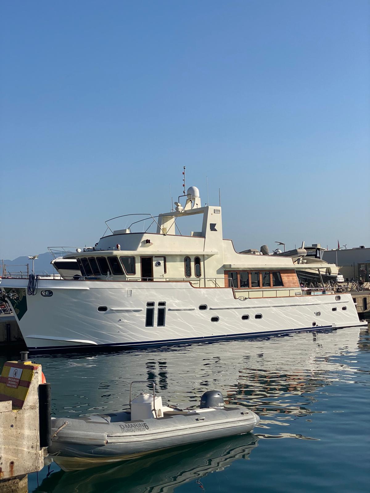 2010 Custom-Craft TRAWLER KUNTUR 76 Trawler for sale - YachtWorld