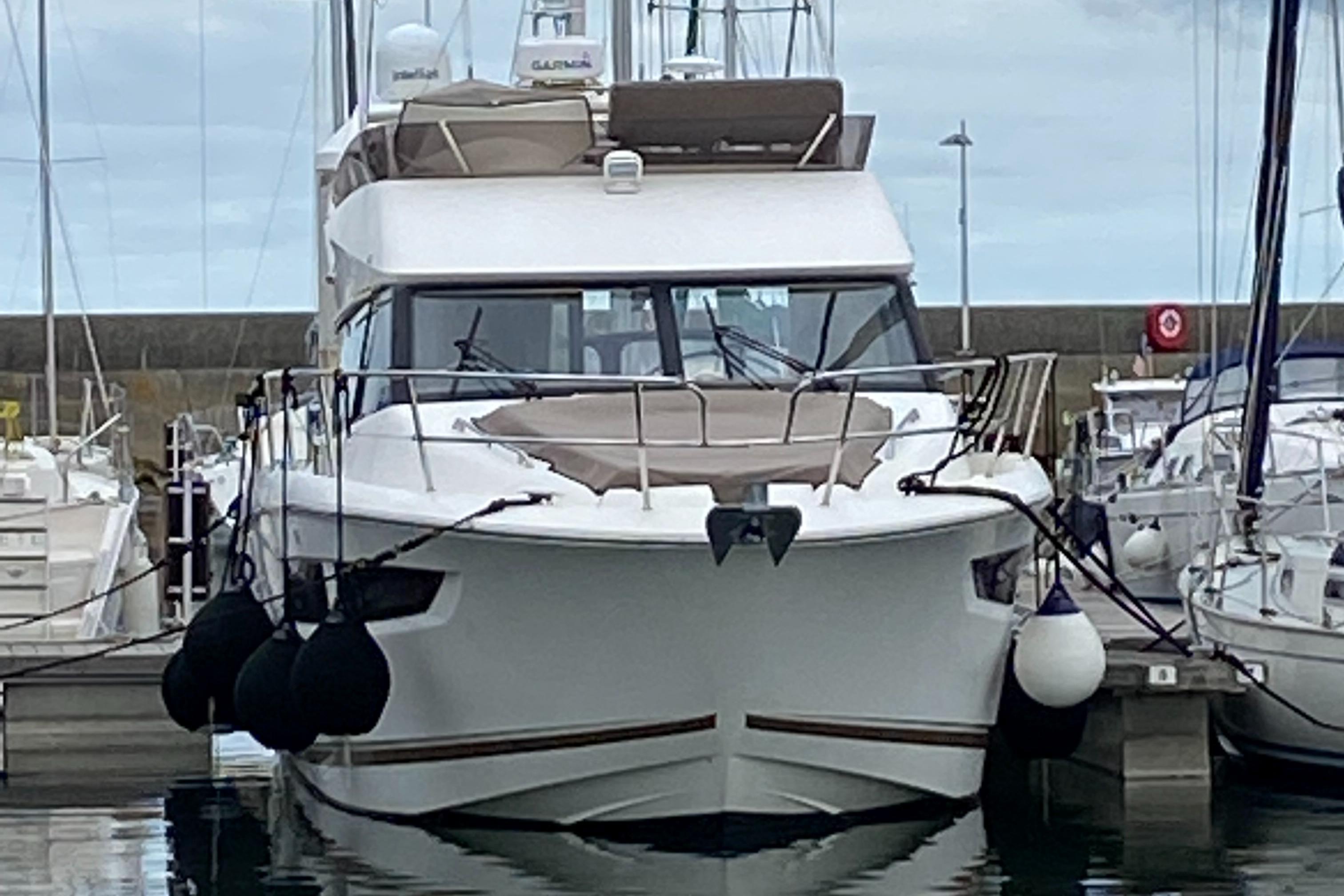 2012 Jeanneau PRESTIGE 350 Cruiser for sale - YachtWorld