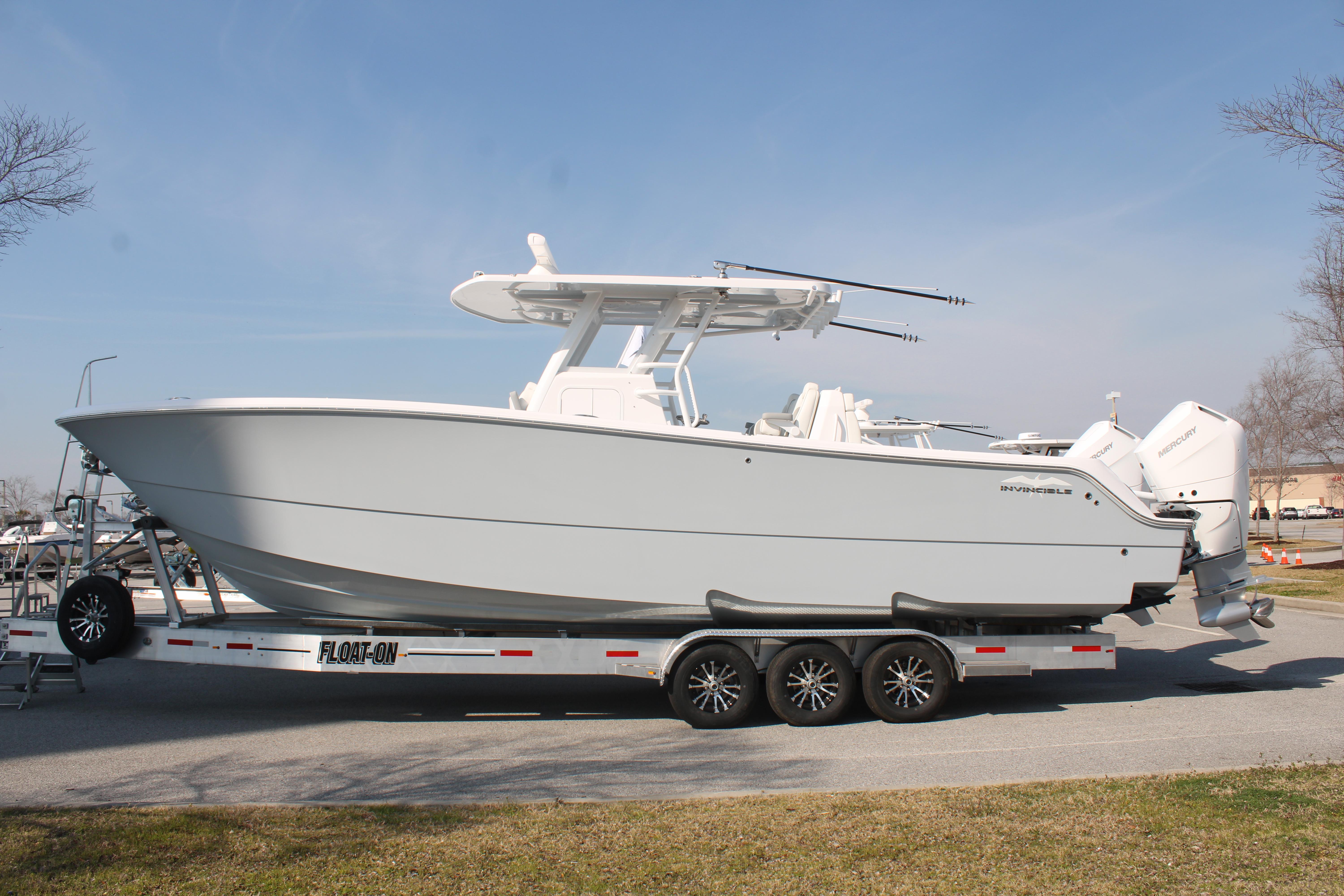 2024 Invincible 33' Catamaran Center Console for sale - YachtWorld