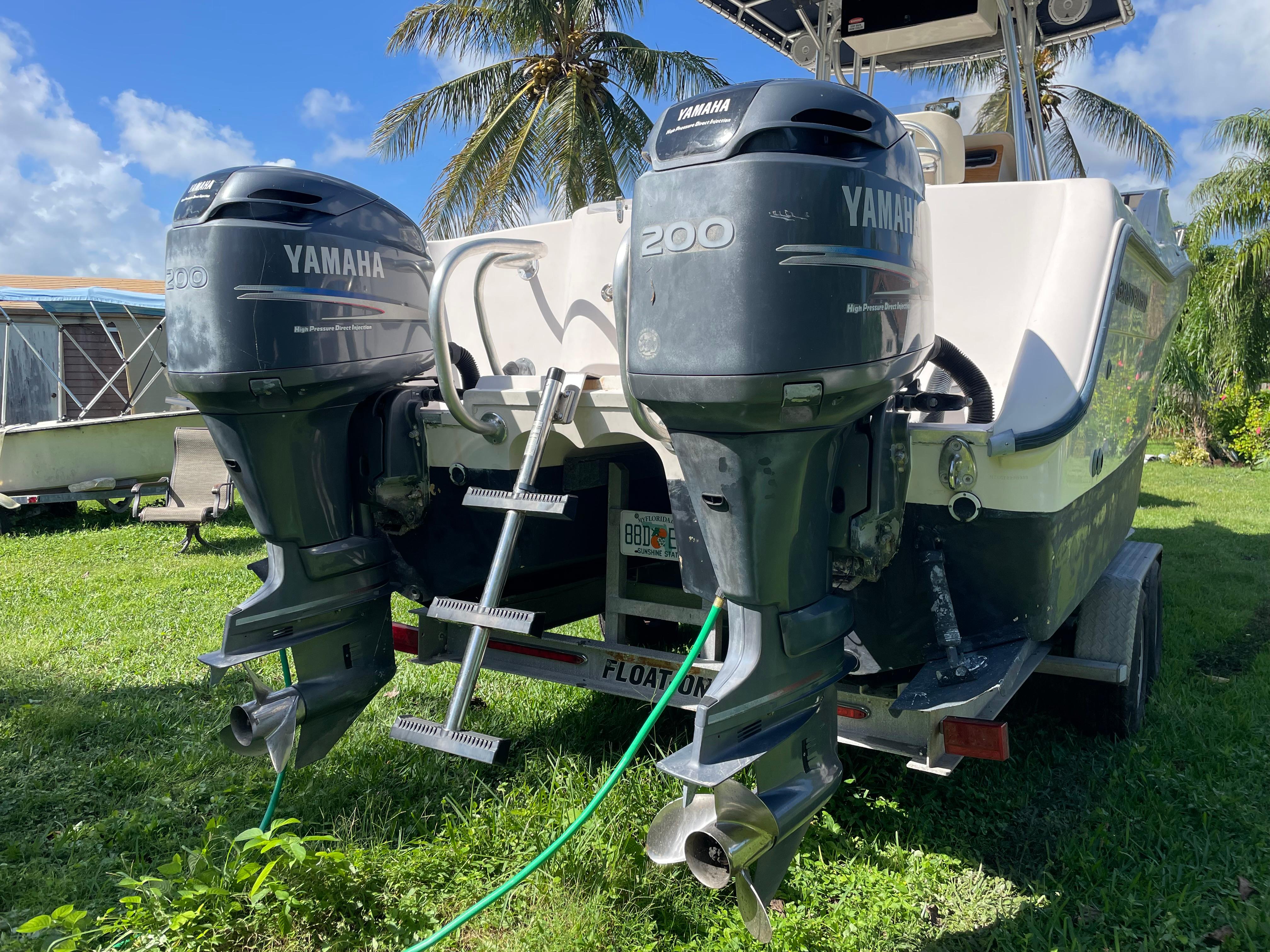 1999 Grady-White F-26 Tigercat Katamaran Kaufen - YachtWorld