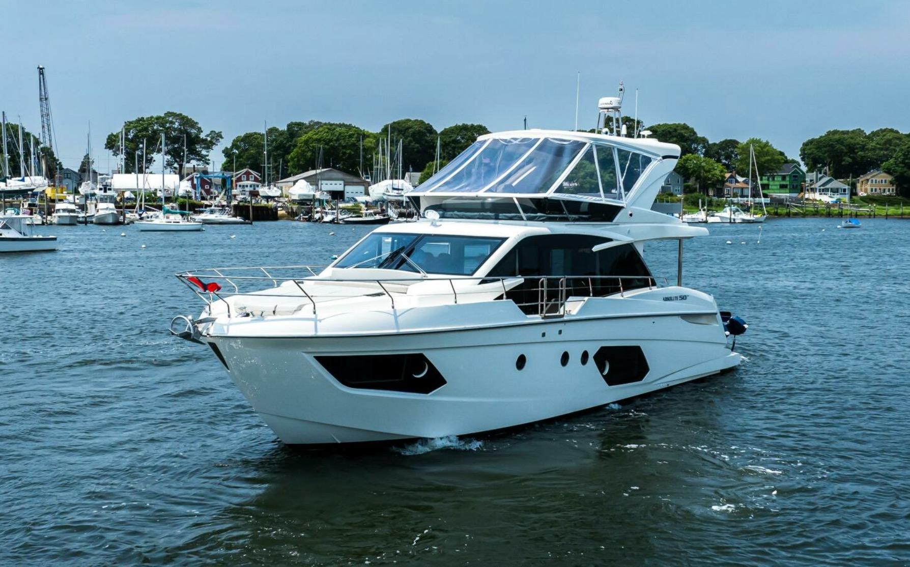 Absolute 50 Fly Usado en Rhode Island - Cosas de Barcos